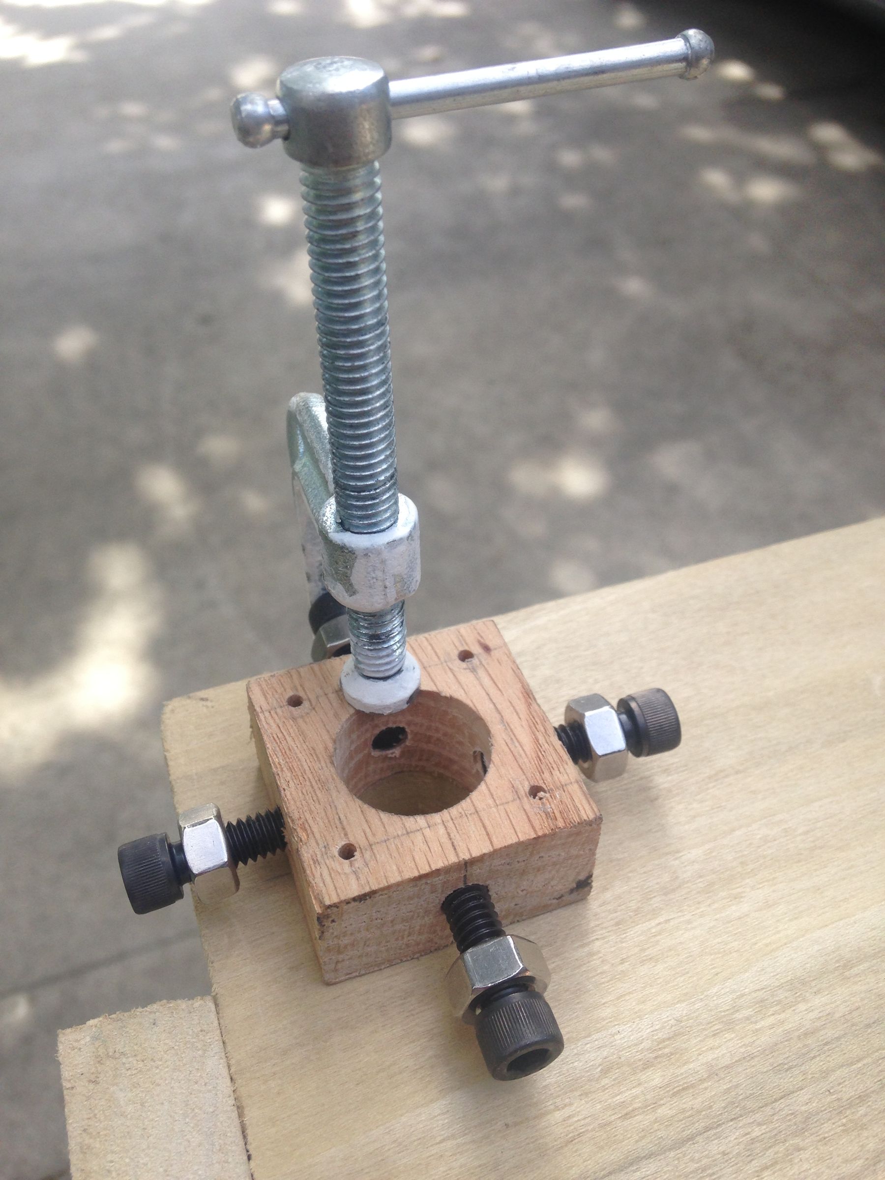 Scratch-built CNC Router : 10 Steps (with Pictures) - Instructables