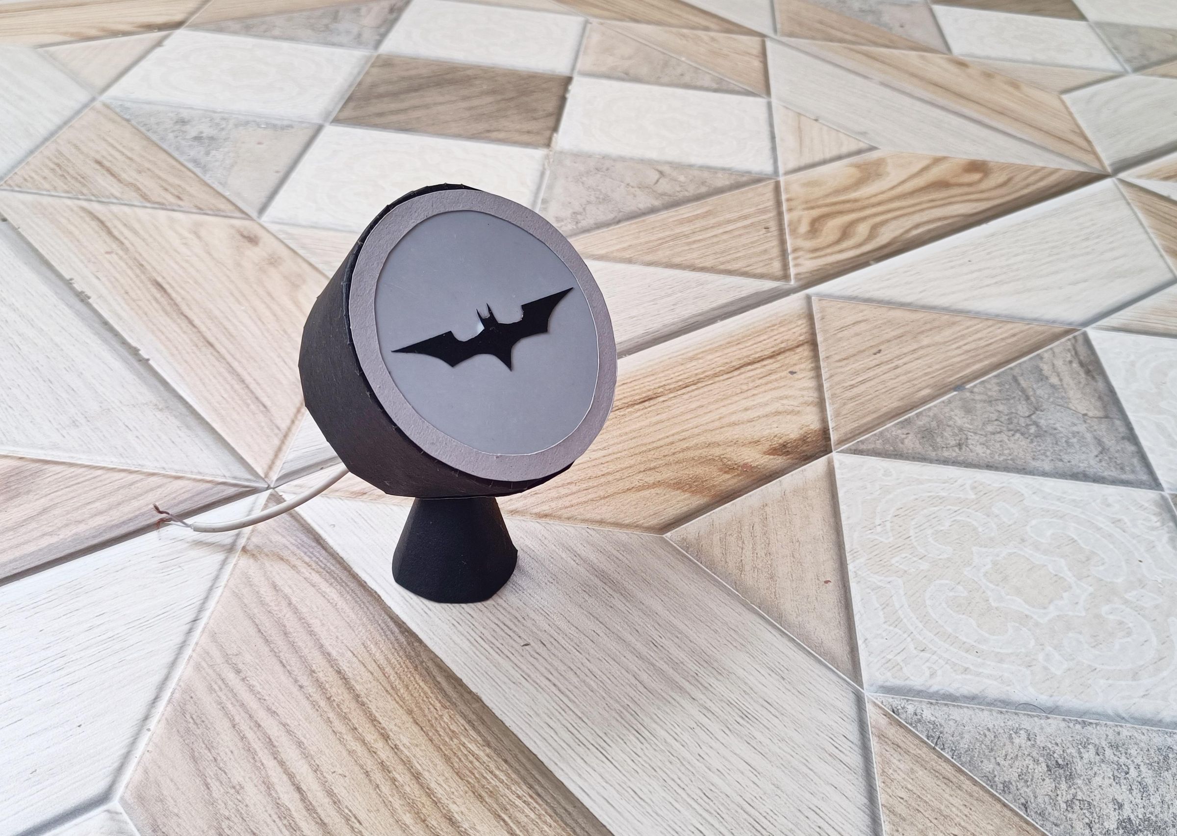 BatSignal - Lights Up If You Have Missed Calls or Messages : 8 Steps ...