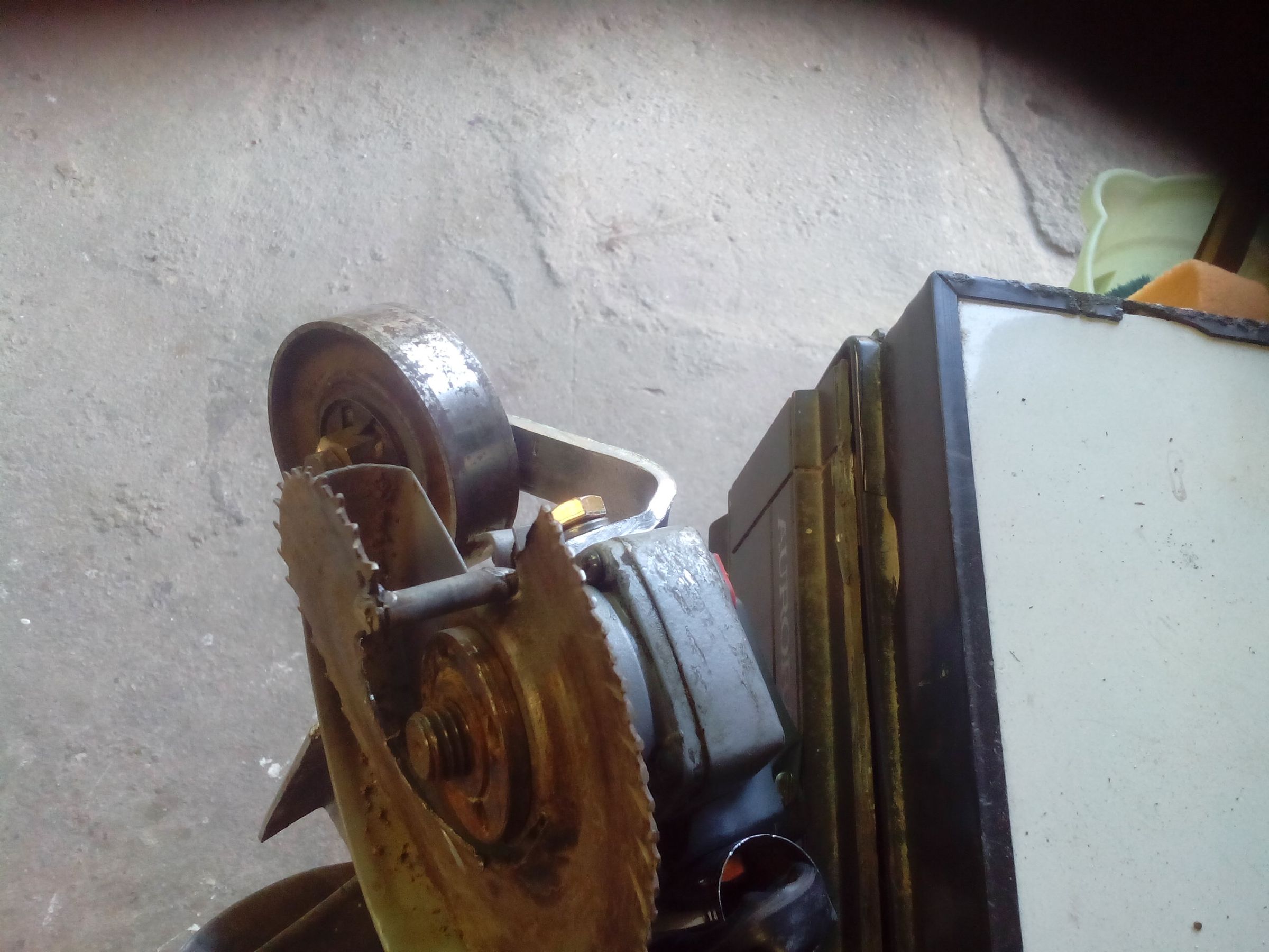 Trenching Machine From a Burnt Angle Grinder : 8 Steps (with Pictures ...