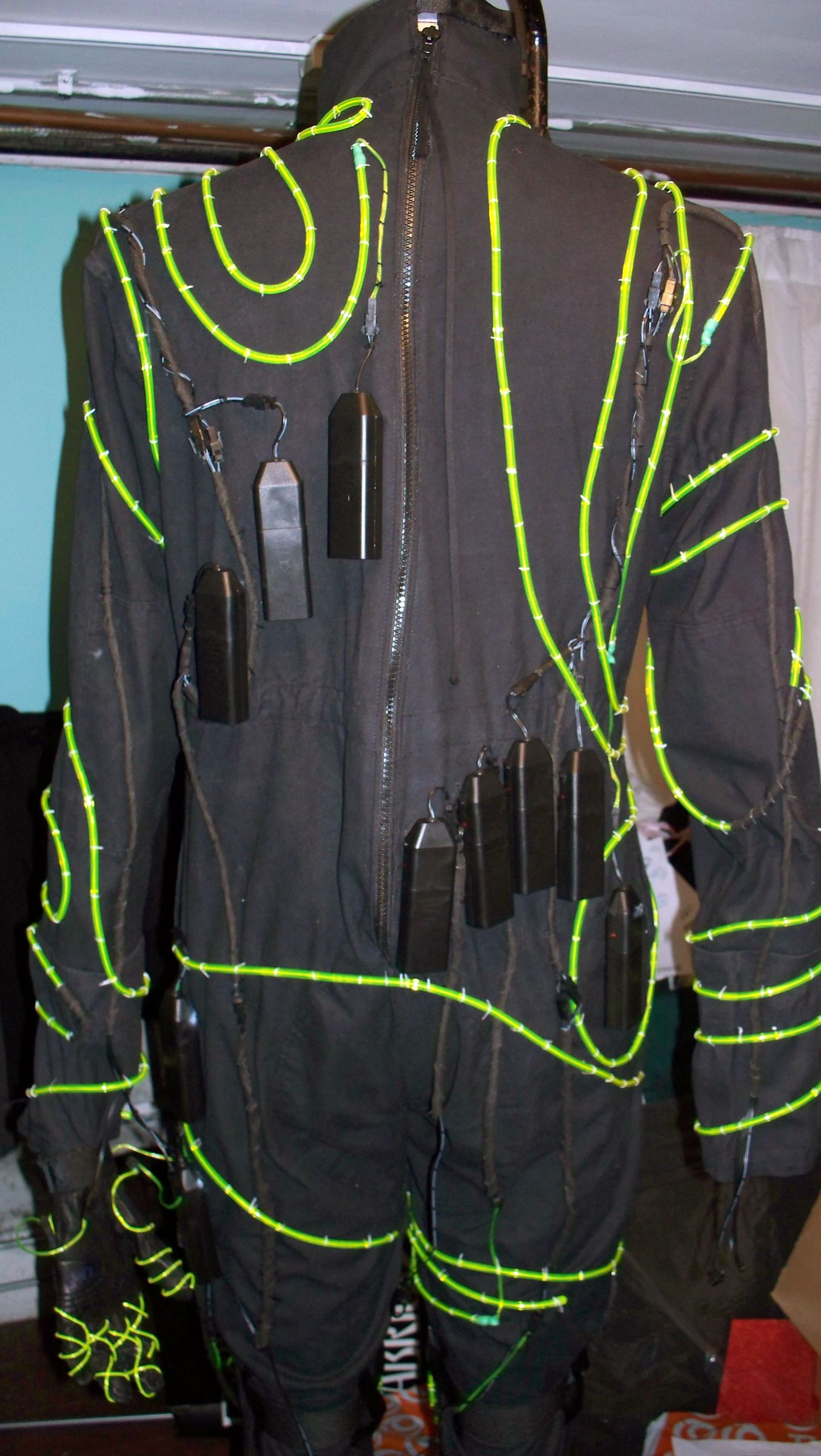 Light Up Costume : 6 Steps (with Pictures) - Instructables