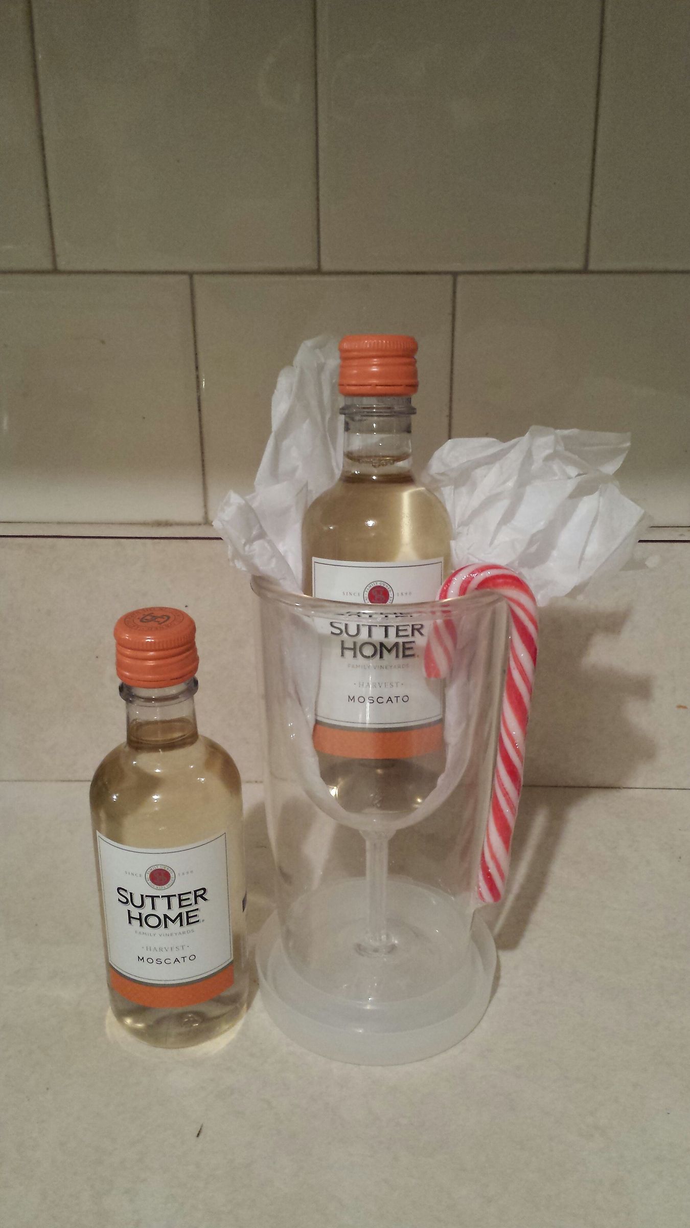Fun,Easy Inexpensive Wine Gift (21 &over) : 5 Steps - Instructables