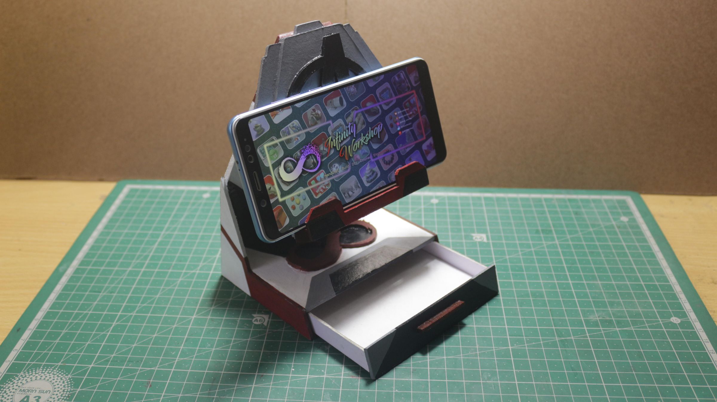 Easy Avengers Smartphone Stand : 14 Steps (with Pictures) - Instructables