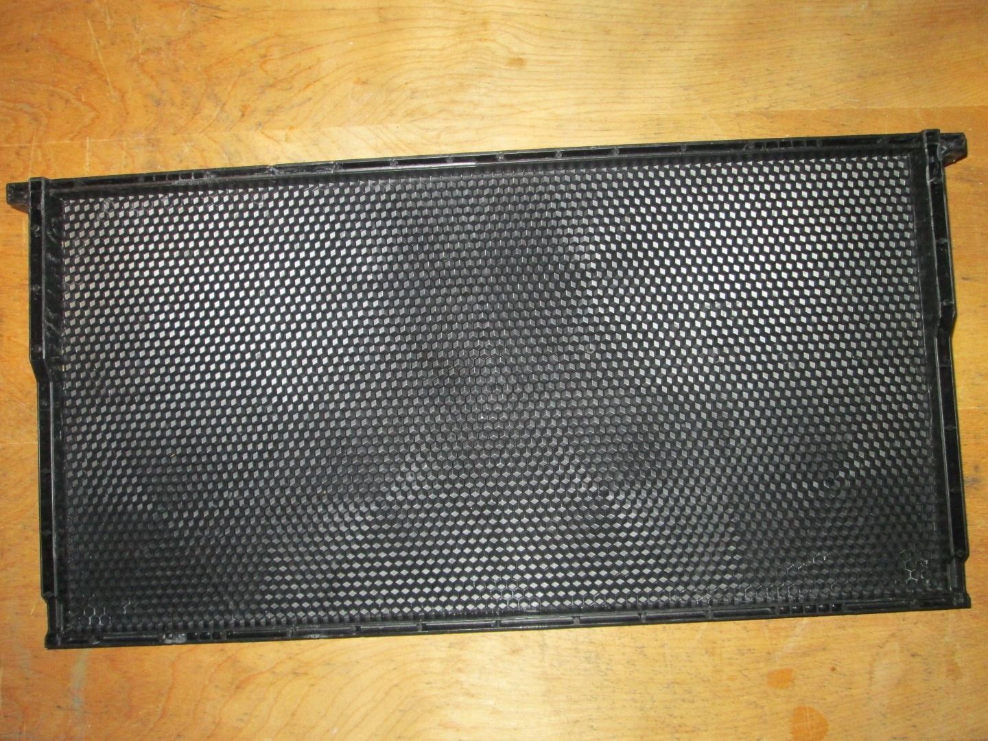 Applying Beeswax to Plastic Beehive Foundations : 4 Steps - Instructables