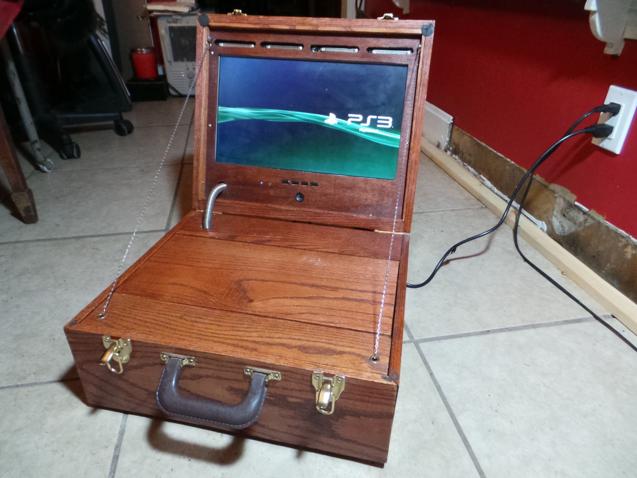 Portable Playstation 3 Case : 3 Steps - Instructables