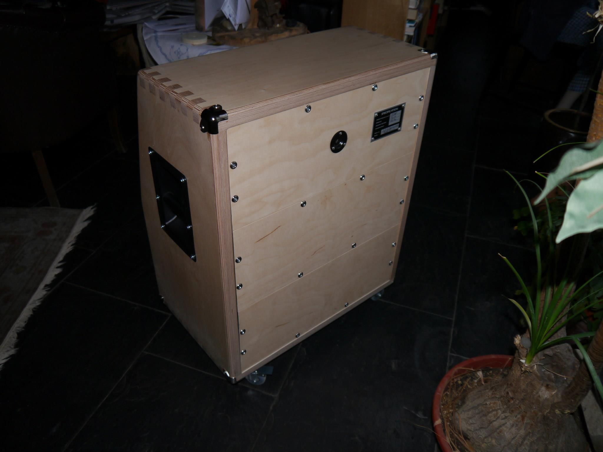 2 X 12" Guitar Speaker Cabinet Box : 6 Steps - Instructables