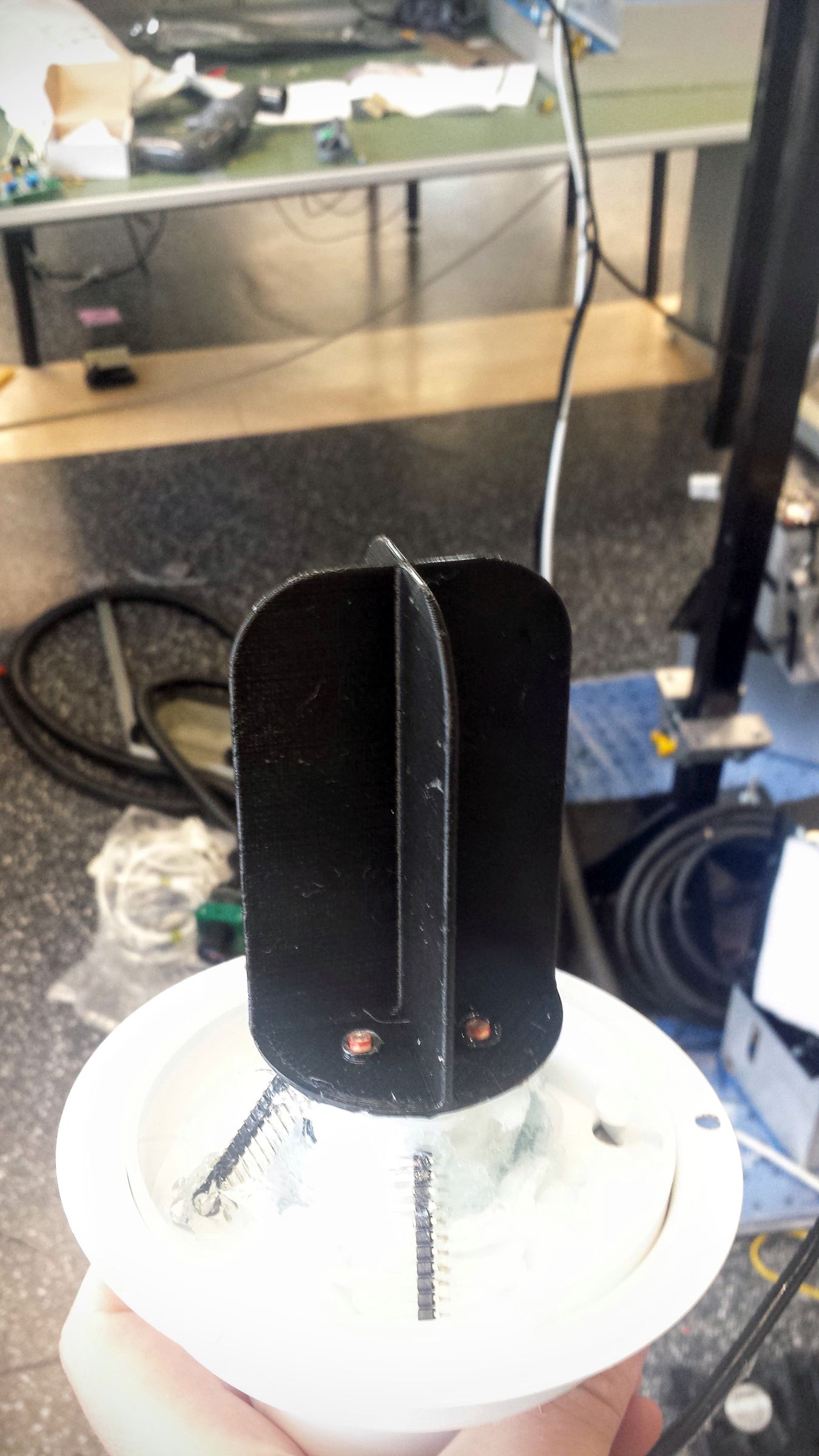 Dual Axis Solar Tracker With Online Energy Monitor : 11 Steps (with ...