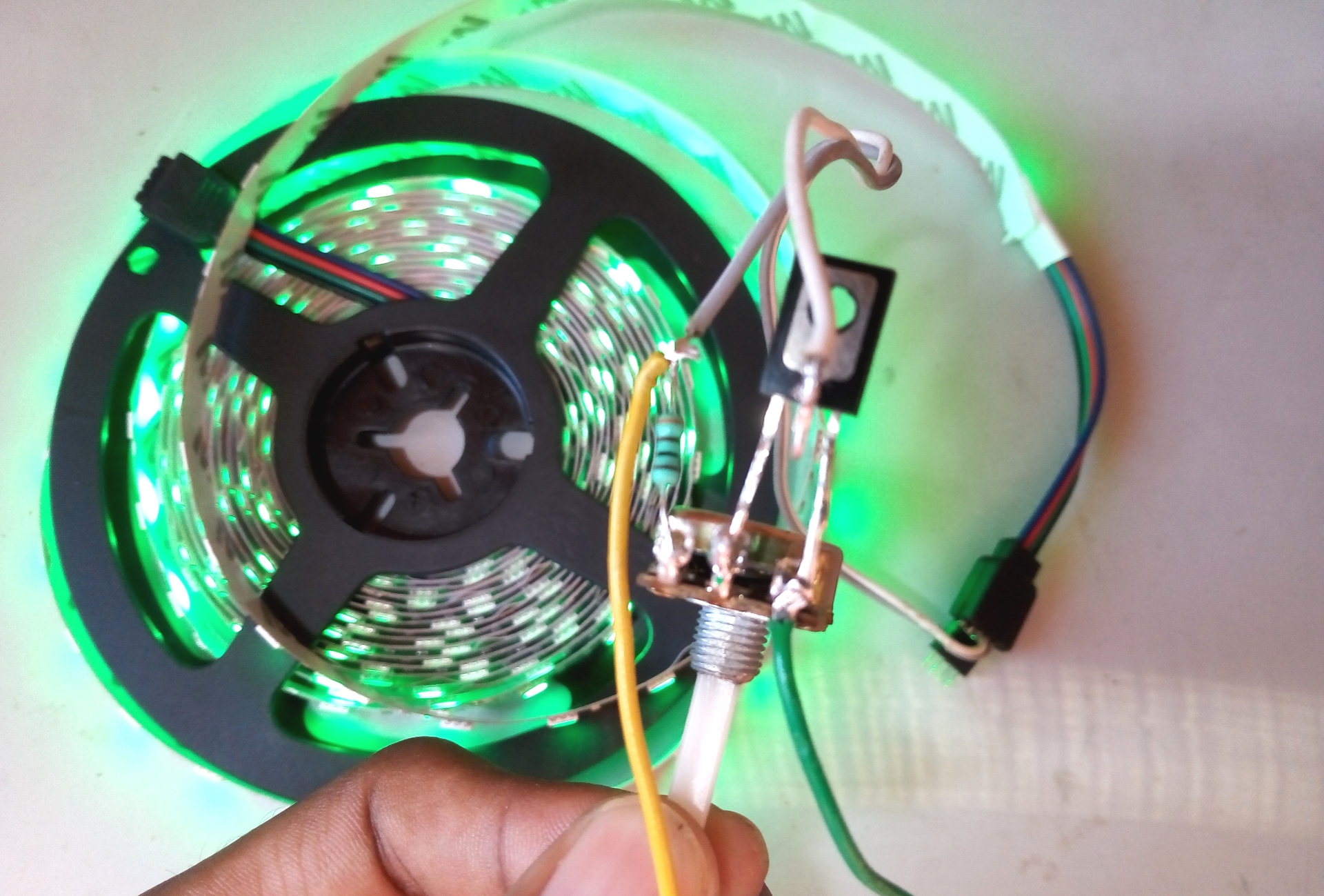 LED Strip Brightness Controller : 7 Steps - Instructables