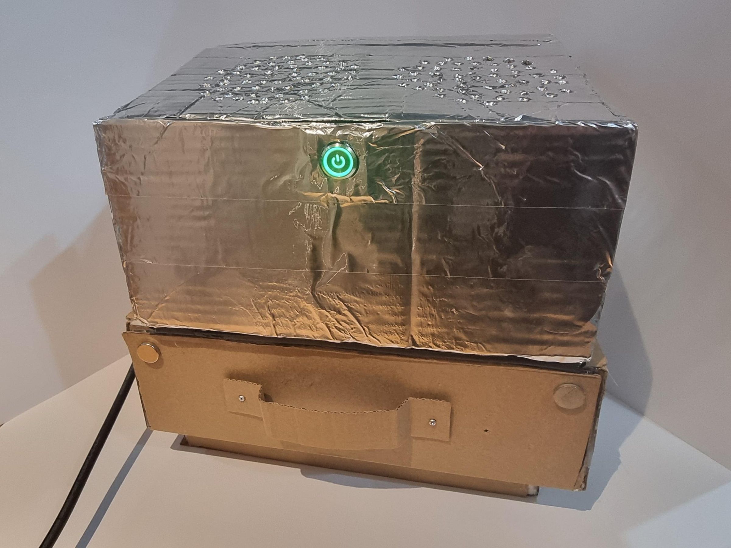 Peltier Thermo-electric Mini-Fridge: a STEM Classroom Engineering ...