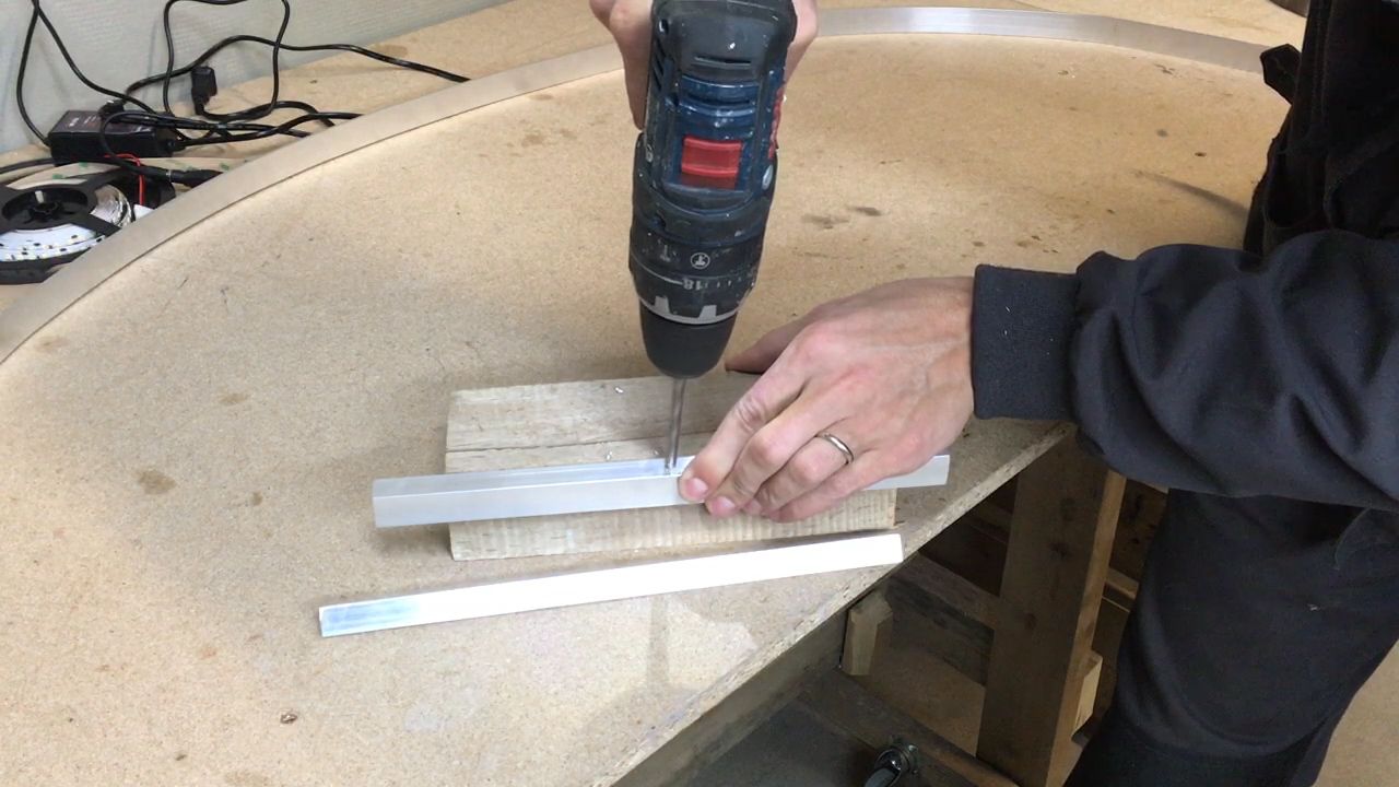 DIY: LED Workbench Light From LED Strips : 7 Steps (with Pictures ...