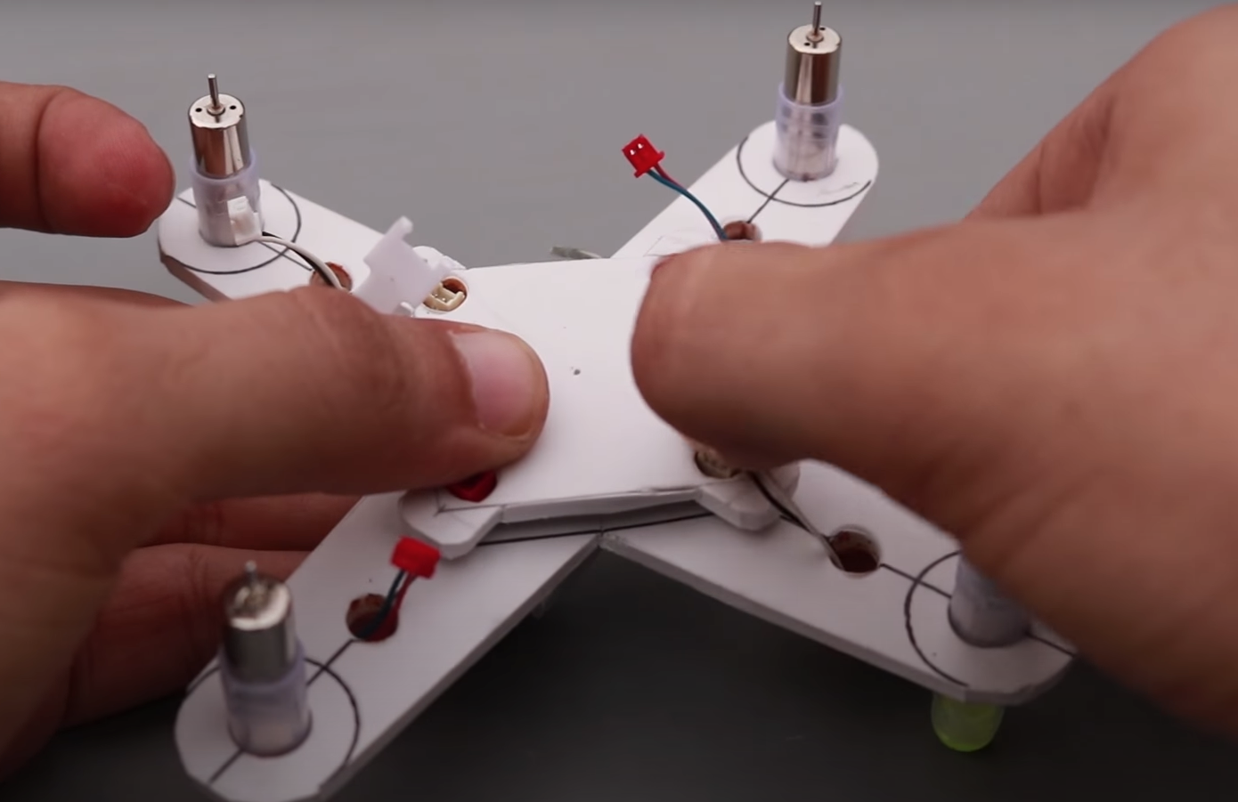 Flying Mini Drone : 8 Steps - Instructables