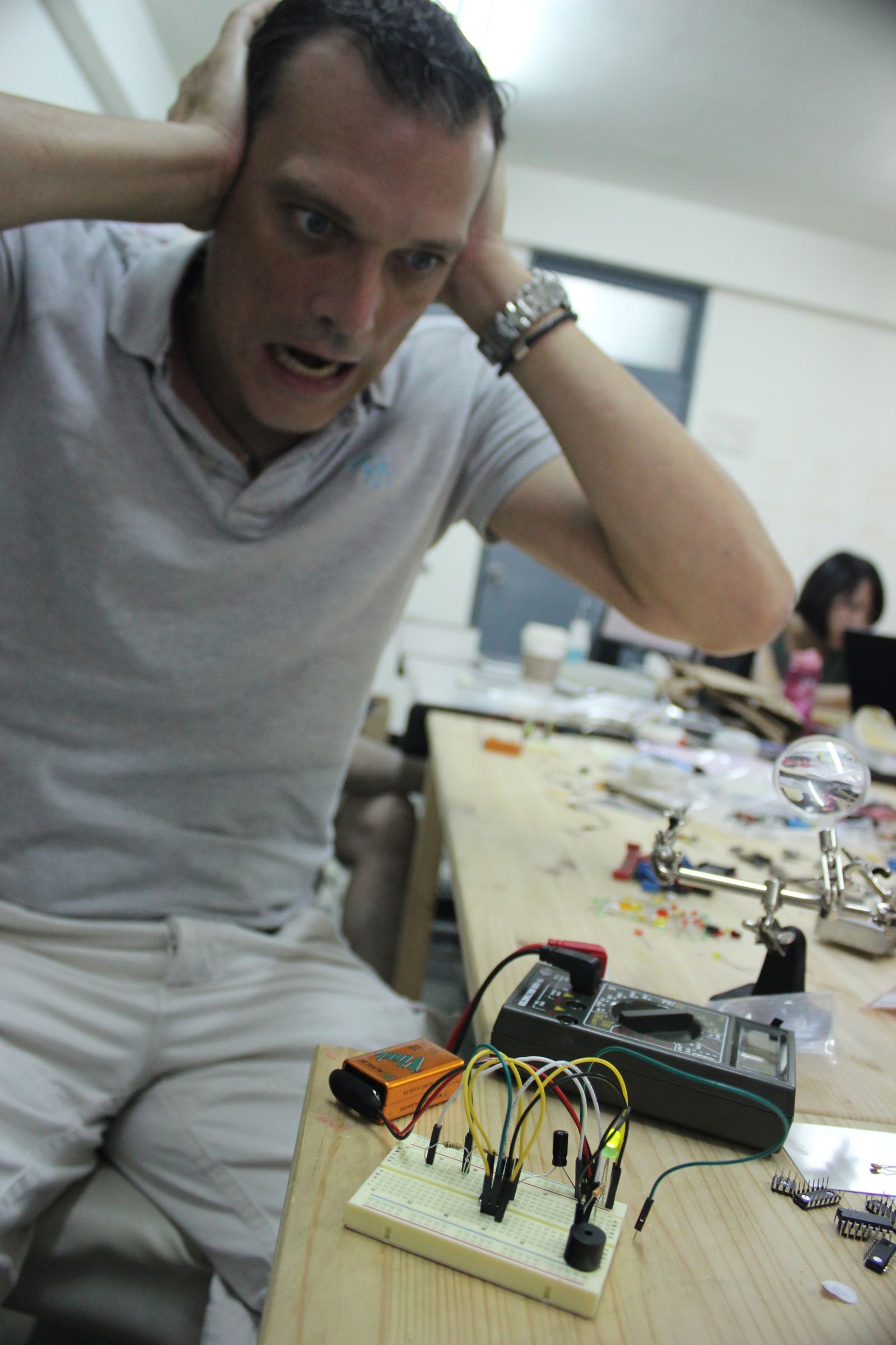 Annoying Screaming Light - Instructables
