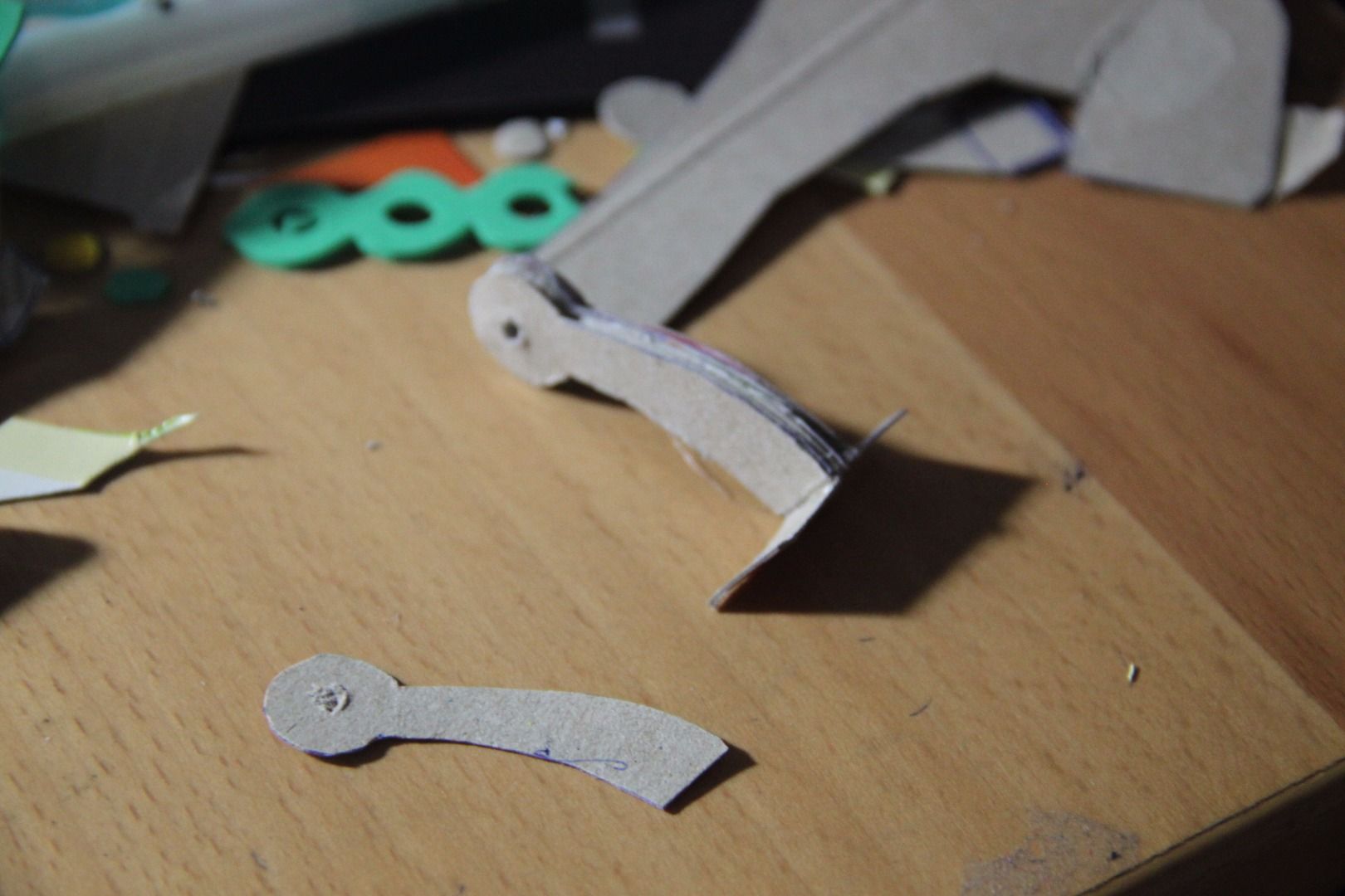 AC:Syndicate Hidden Blade Guantlet Replica!! : 10 Steps (with Pictures ...