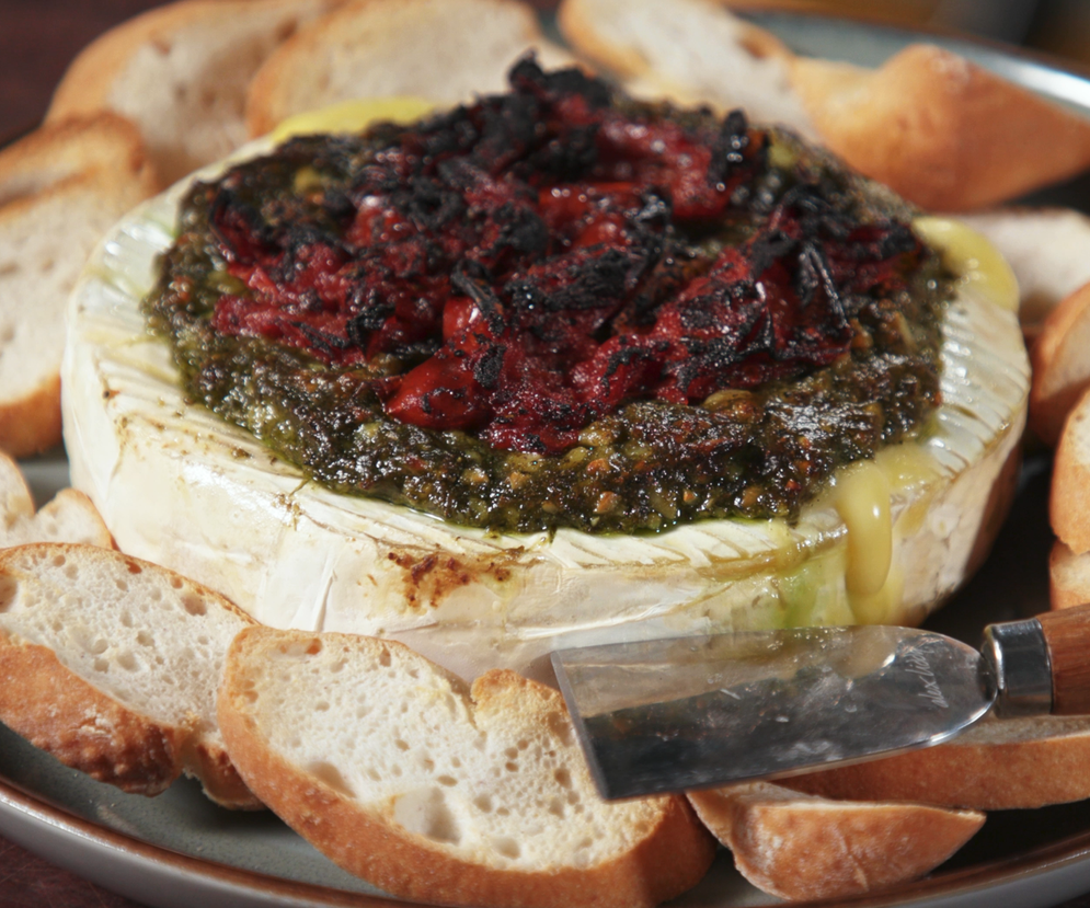 How to Cook Baked Brie With Basil Pesto and Sundried Tomatoes : 6 Steps ...