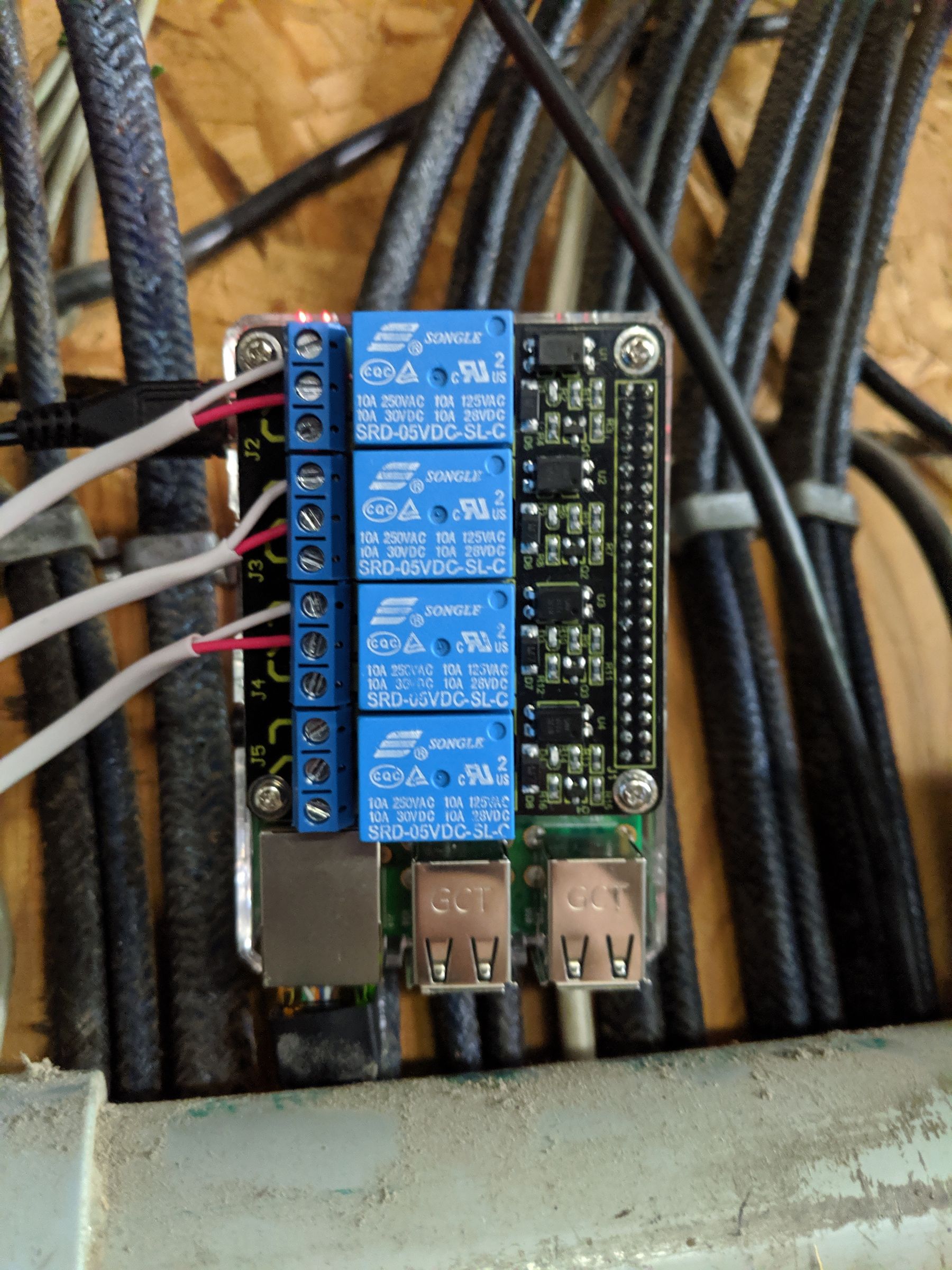 Raspberry Pi Garage Door Opener : 7 Steps - Instructables