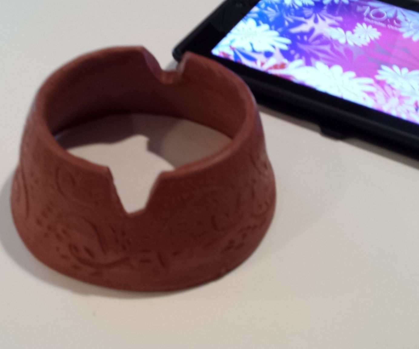 Ceramic Clay Phone/Tablet Stand - Simple, Fun and Useful! : 10 Steps ...