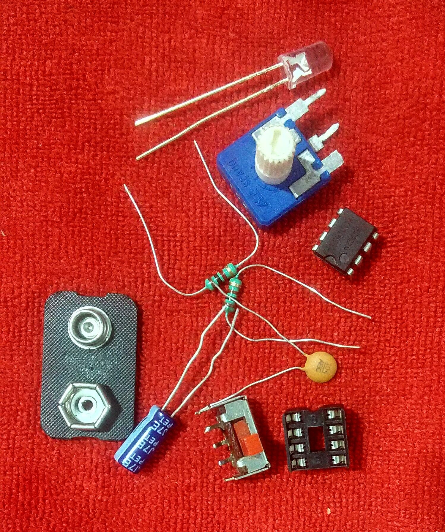Mini LED Flasher for Cycle : 7 Steps - Instructables