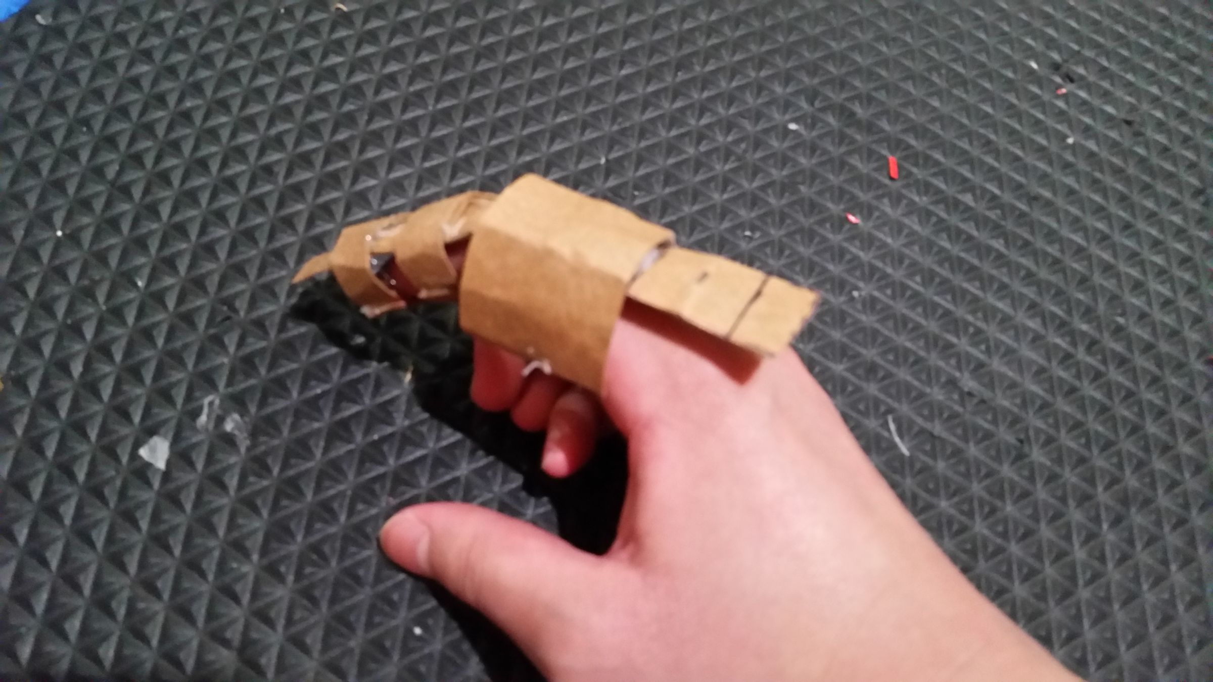 Working Cardboard Mandalorian Gauntlet: How to Make It : 14 Steps (with ...