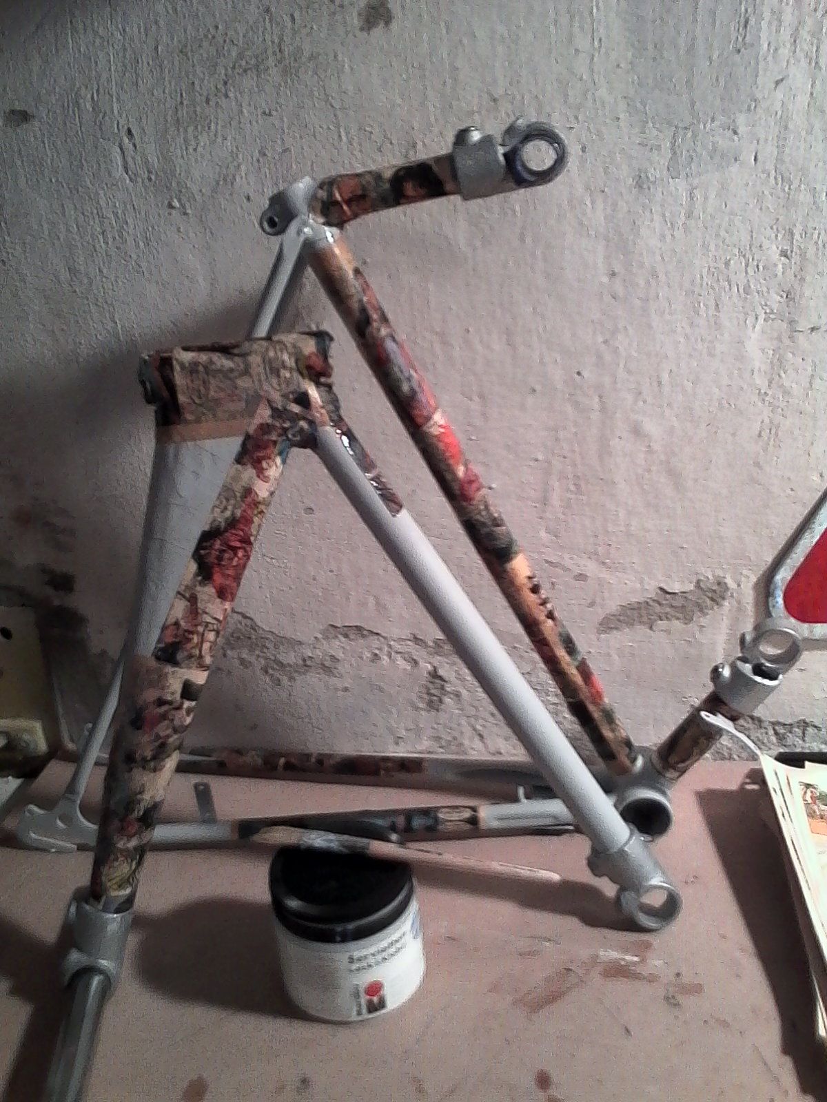 Cover a Bike Frame With Comics (or Other Paper) : 4 Steps (with ...