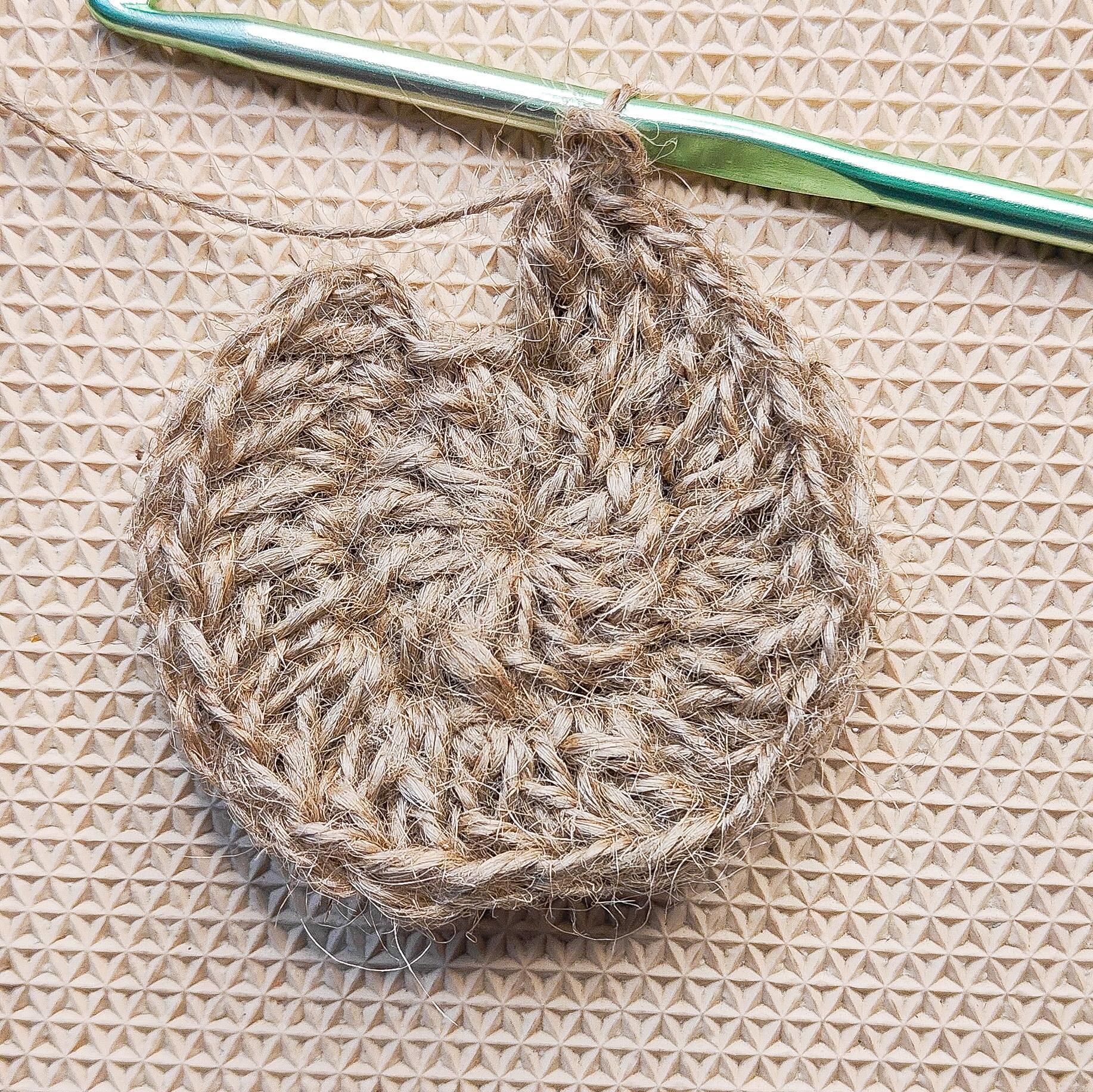 Farmhouse Rustic Crochet Round Jute Placemat : 10 Steps (with Pictures ...