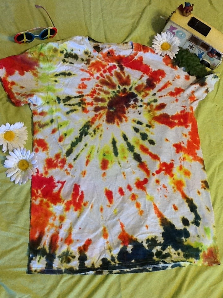 Totally Groovy Tie Dyed T-Shirts : 17 Steps (with Pictures) - Instructables