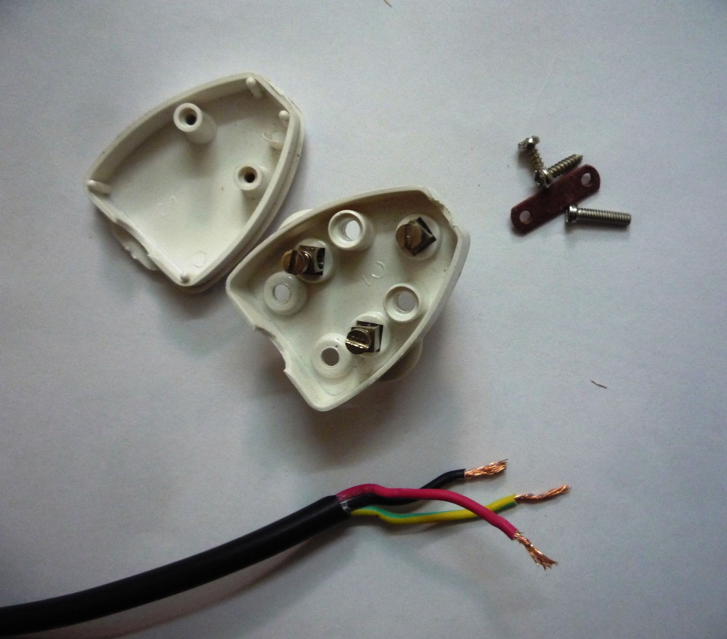 Make Your Own Extension Board : 13 Steps (with Pictures) - Instructables