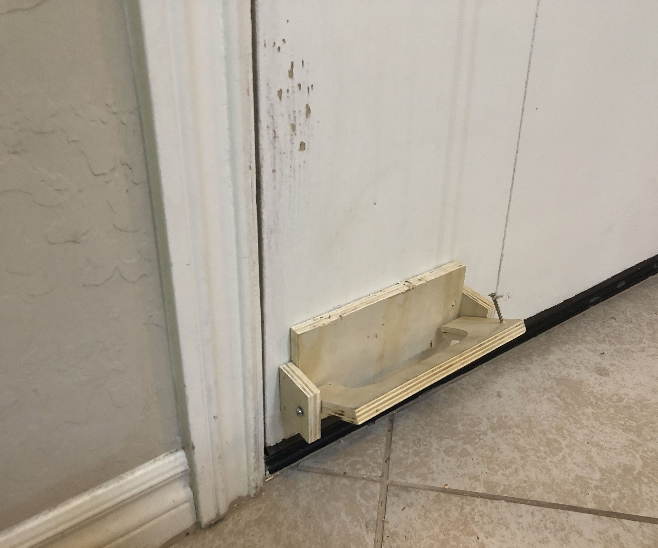 Simple Foot Door Opener : 4 Steps - Instructables