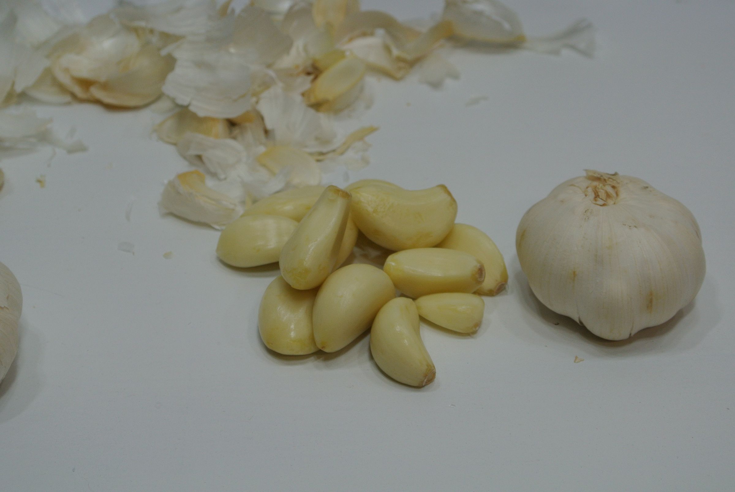 How to Peel Garlic Fast and Easy - Instructables