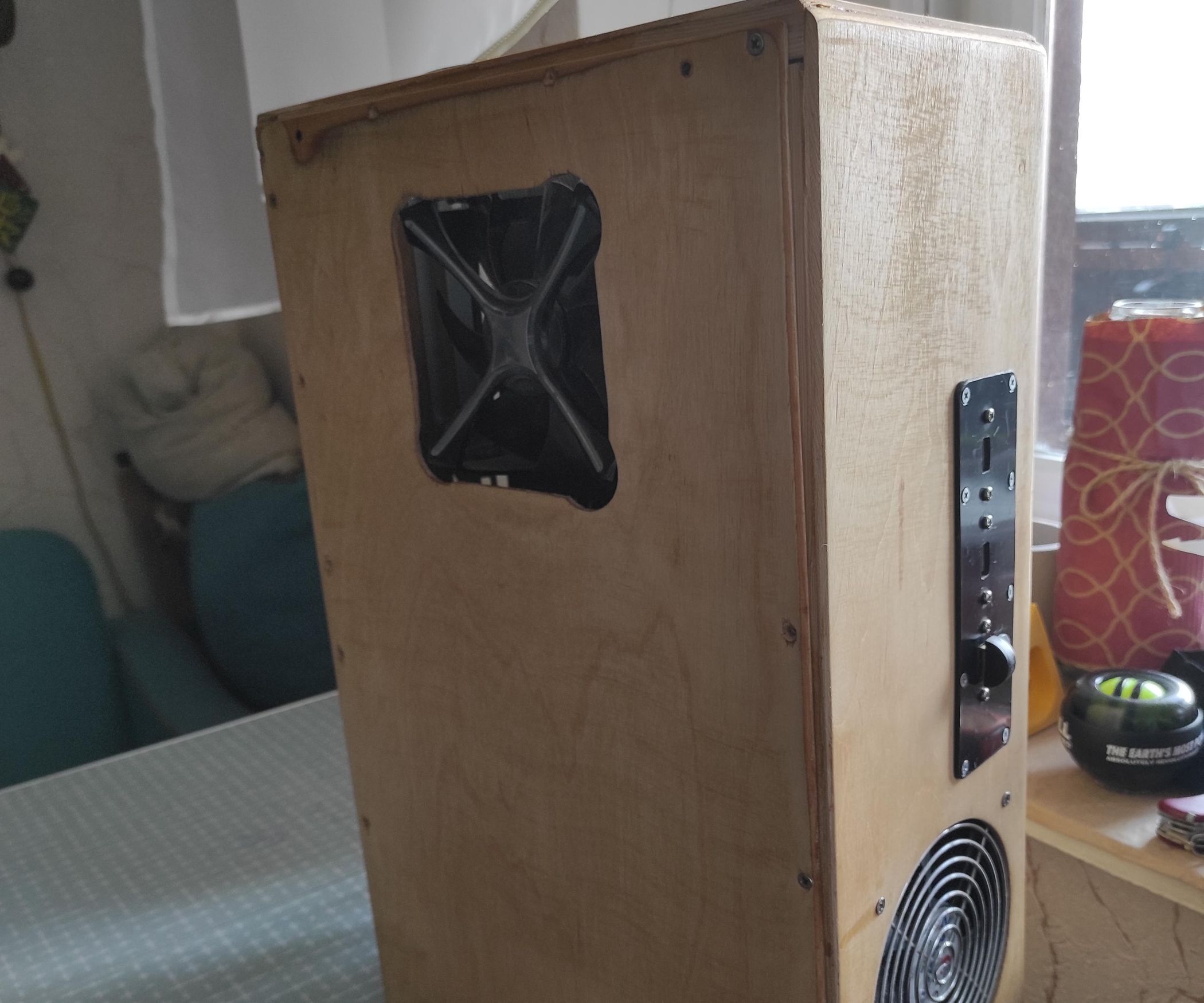 PC Box From Recycle Bin : 5 Steps - Instructables