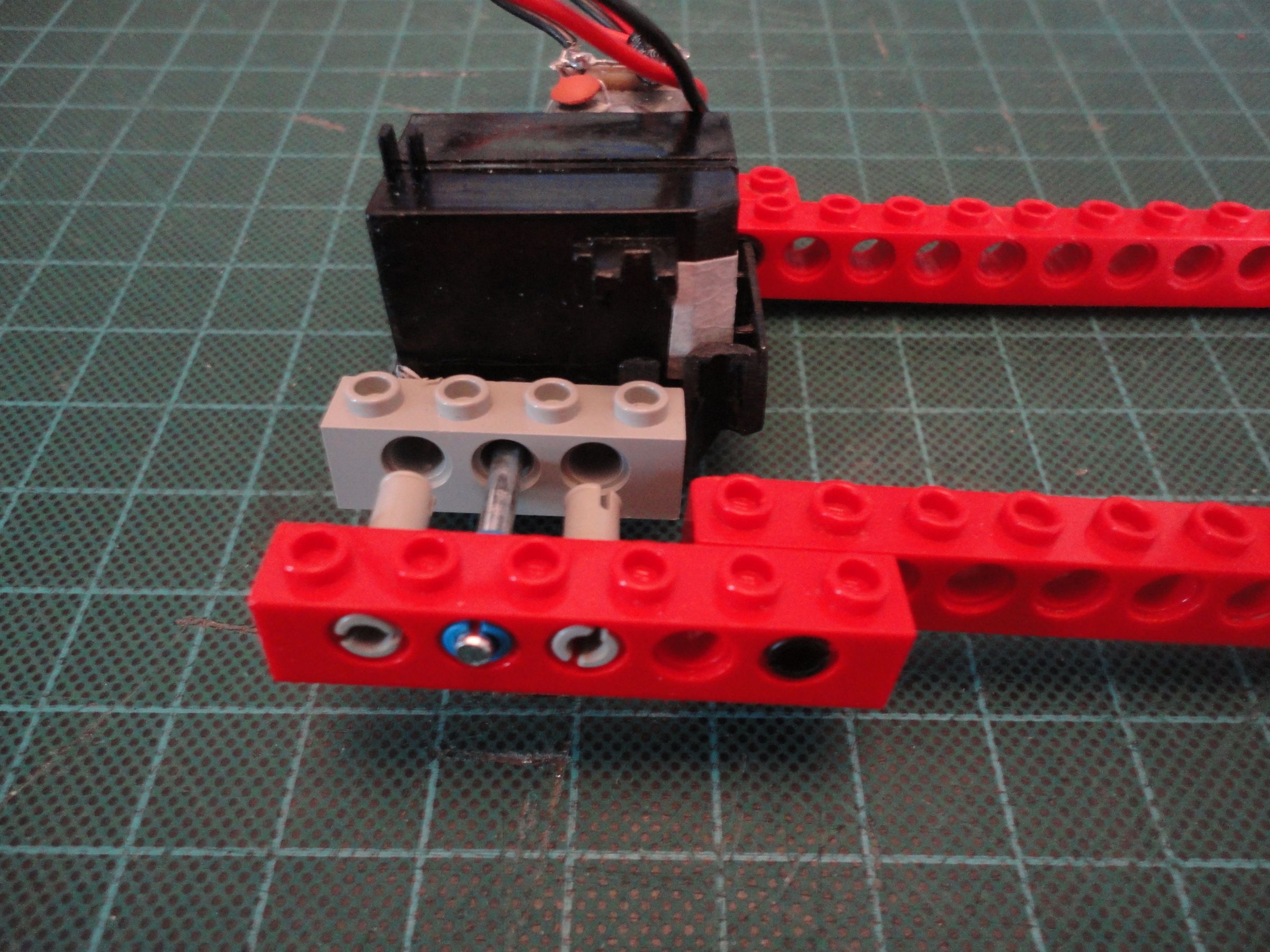 Wireless Lego Race Car : 13 Steps (with Pictures) - Instructables