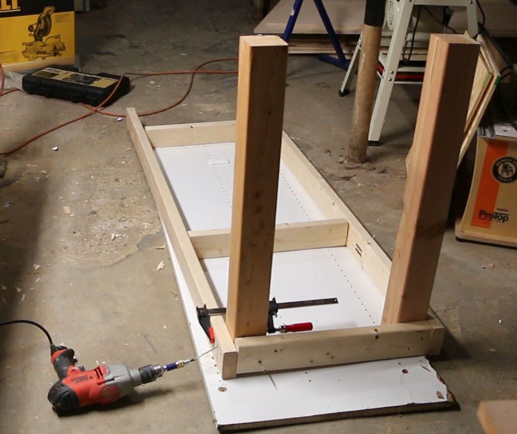 Simple & Sturdy Workbench : 7 Steps (with Pictures) - Instructables