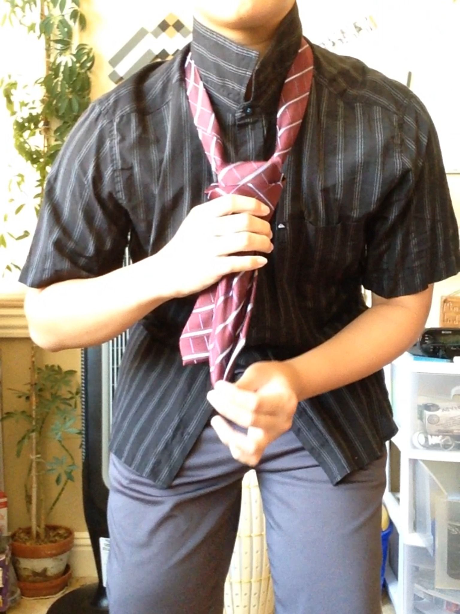 How to Tie a Tie (Double Windsor) : 9 Steps - Instructables