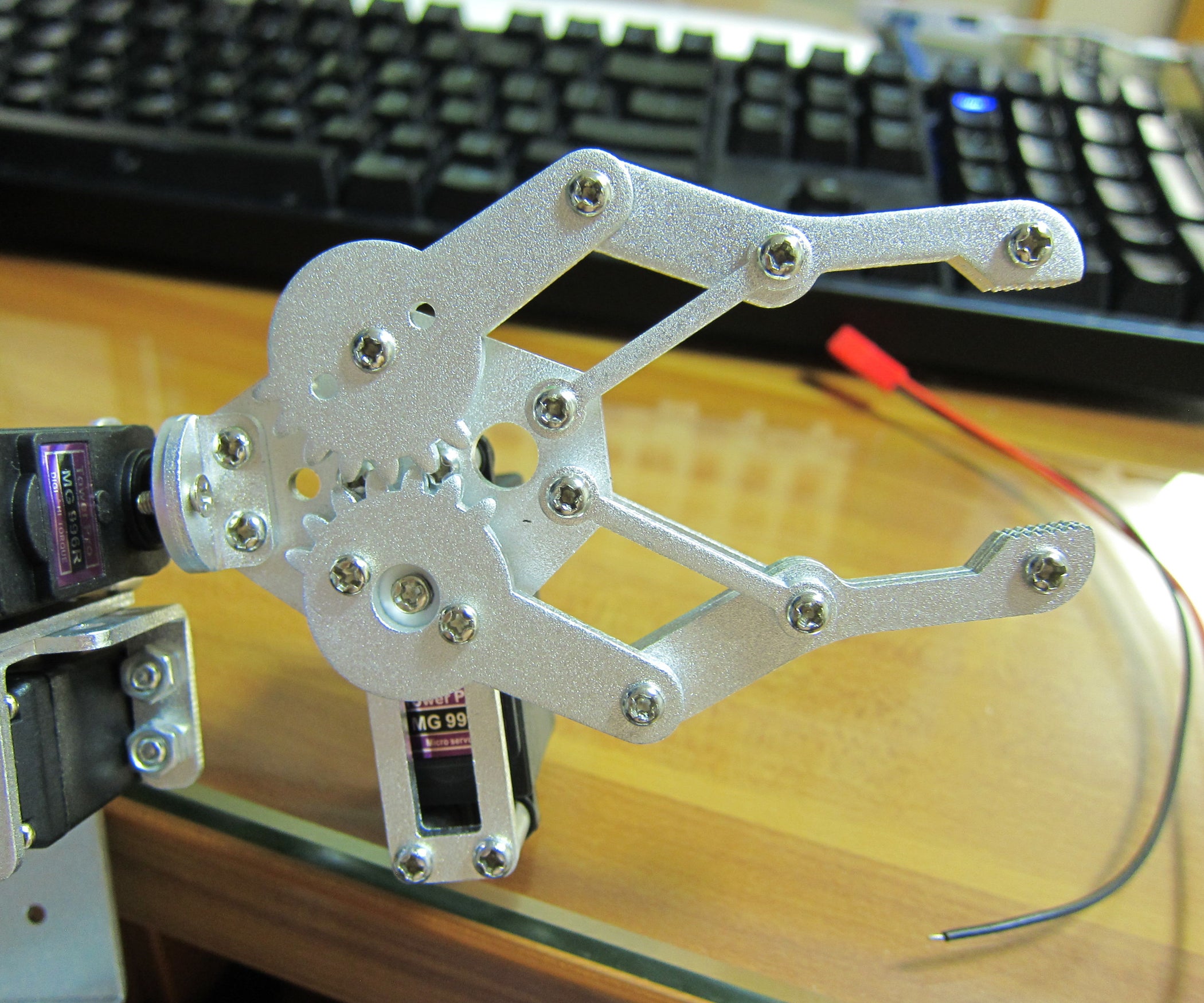 My Seventh Project: Robot Arm Set : 8 Steps (with Pictures) - Instructables