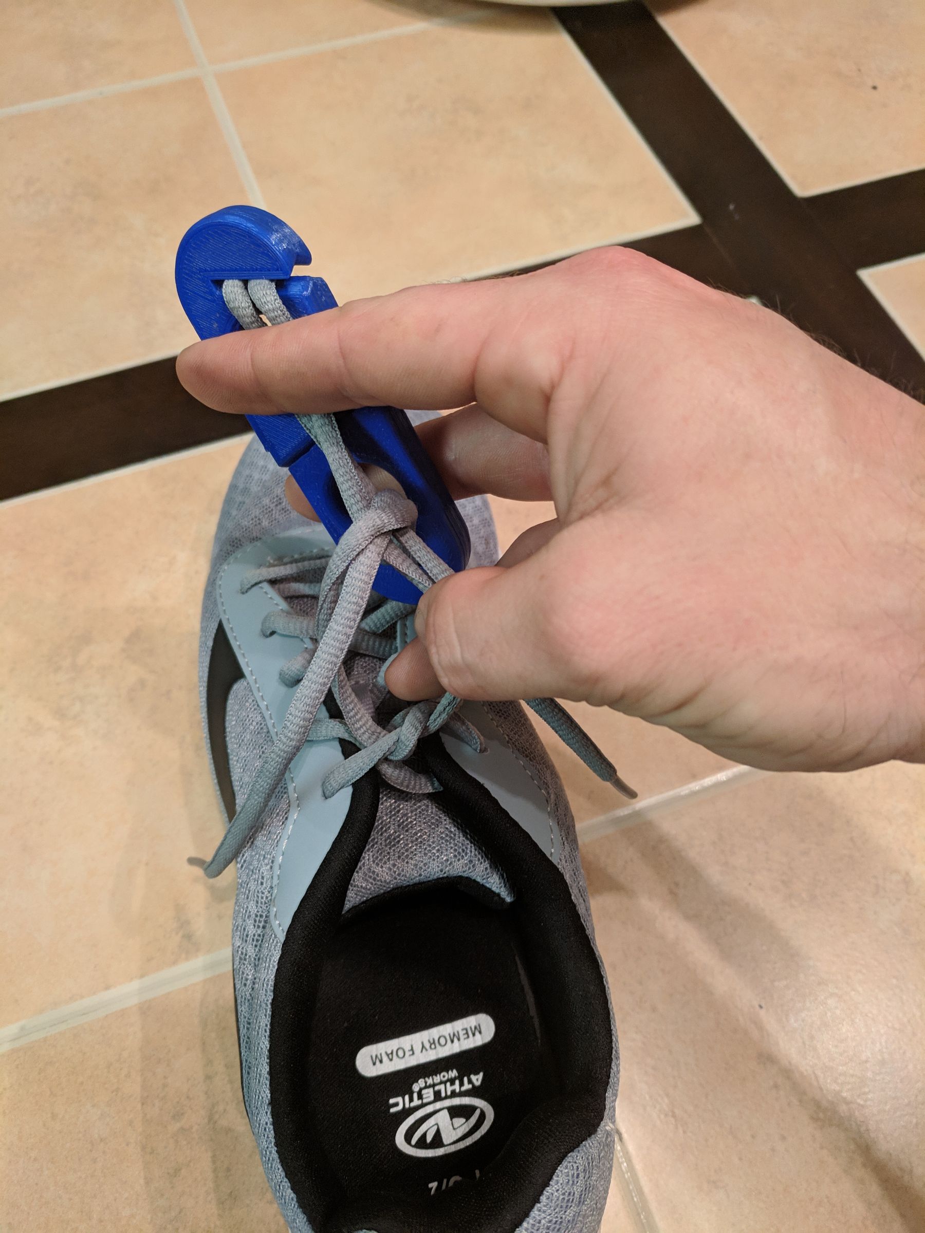 How To: Tie Your Shoes With One Hand : 10 Steps - Instructables