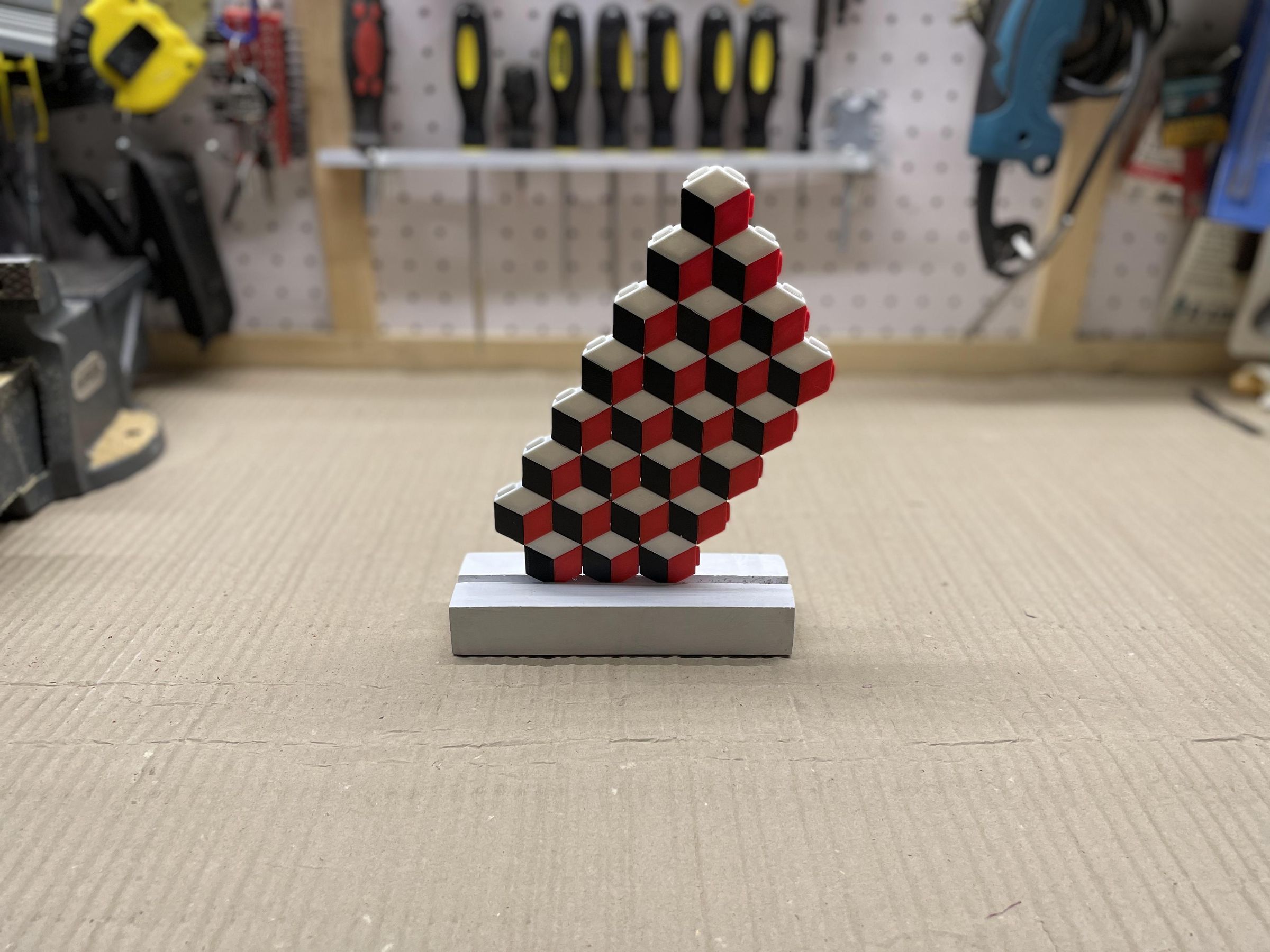 Cubes Illusion Sculpture : 9 Steps (with Pictures) - Instructables