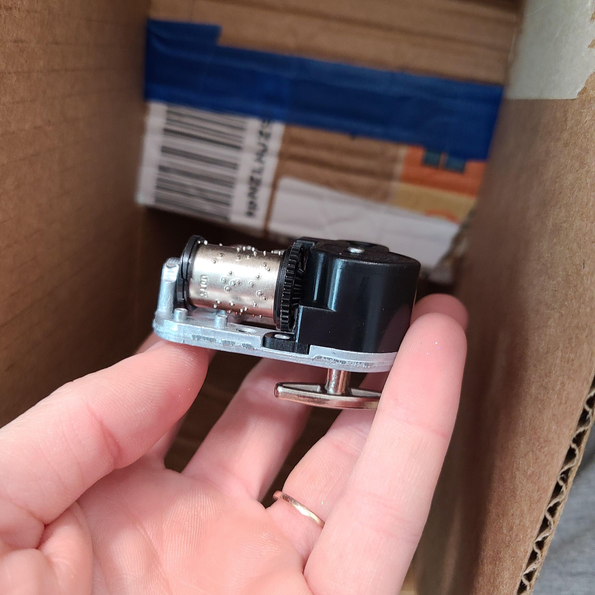 How to Make a Pinata : 19 Steps (with Pictures) - Instructables