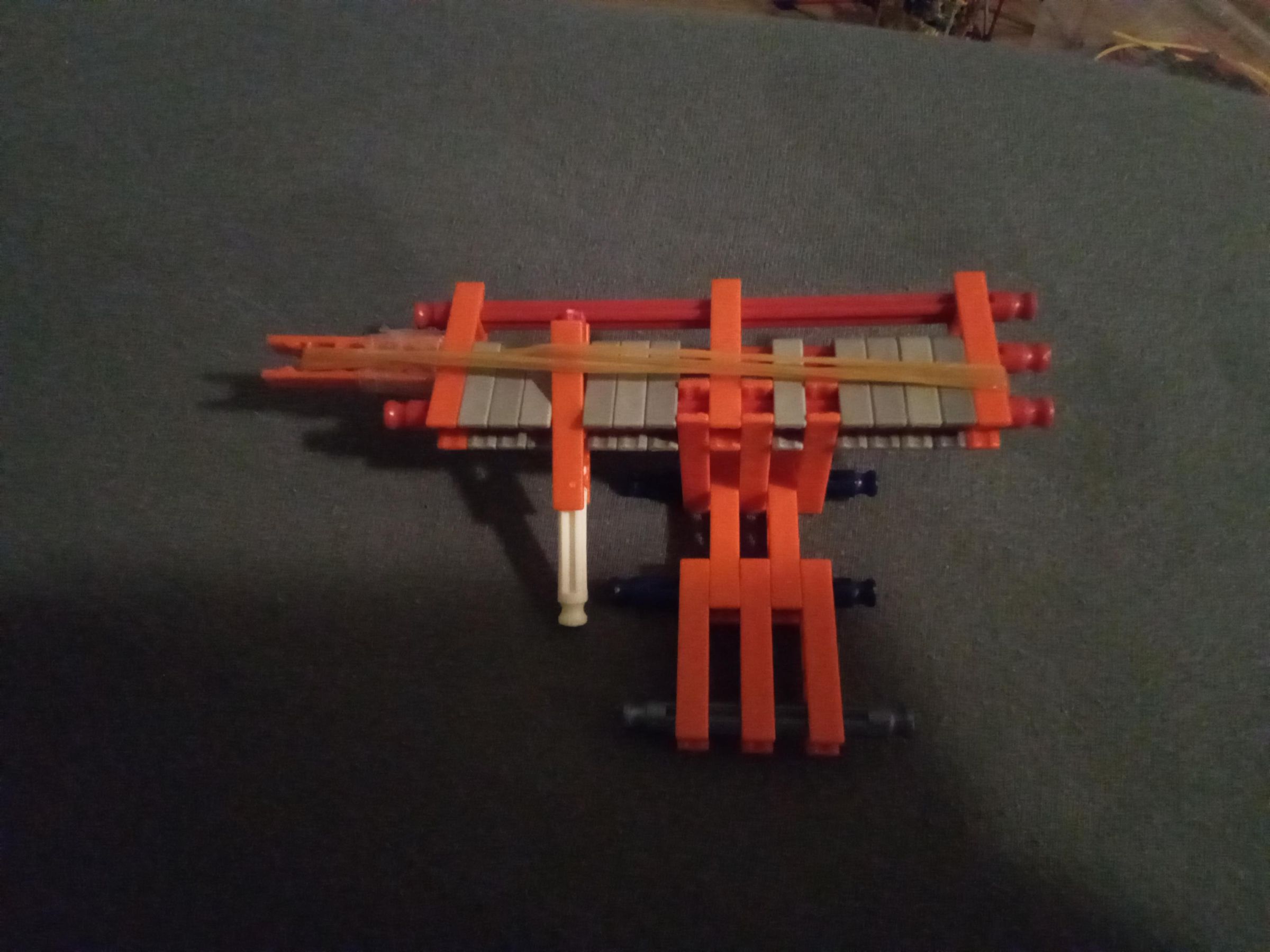 Easy Knex Gun (for Beginners) : 4 Steps - Instructables