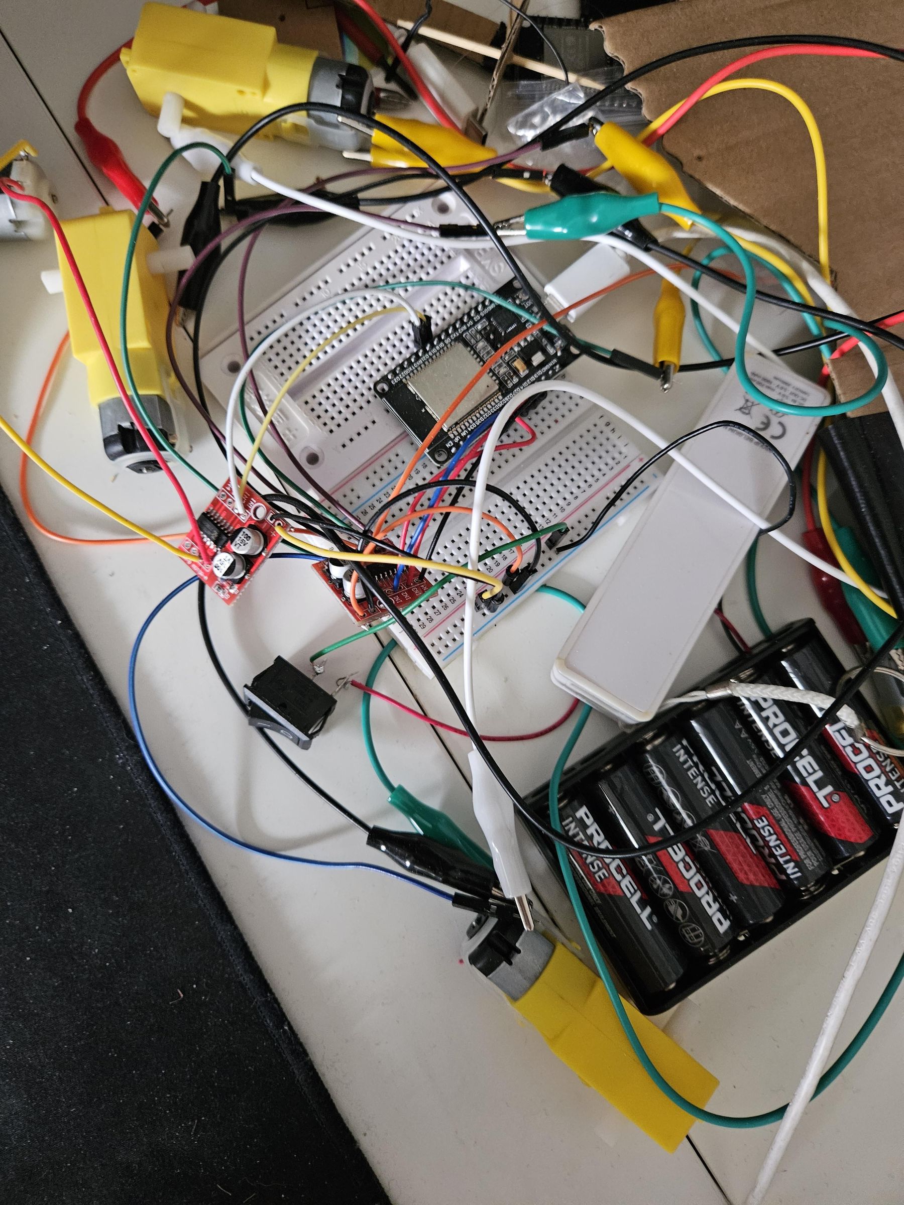 Boxxer the Battle Bot. (Esp32) : 9 Steps - Instructables