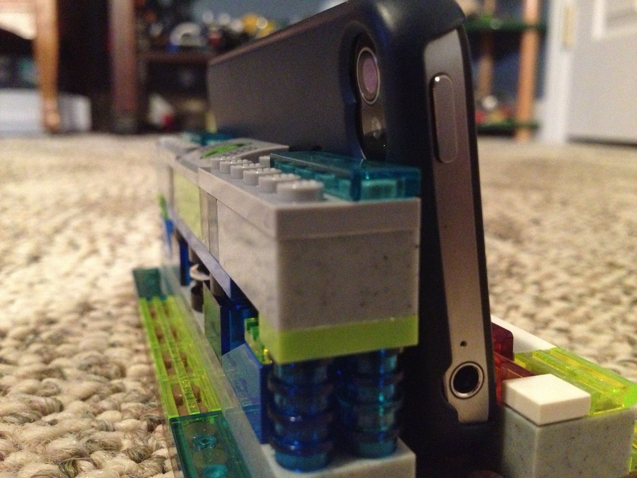 Lego IPhone Stand : 9 Steps - Instructables
