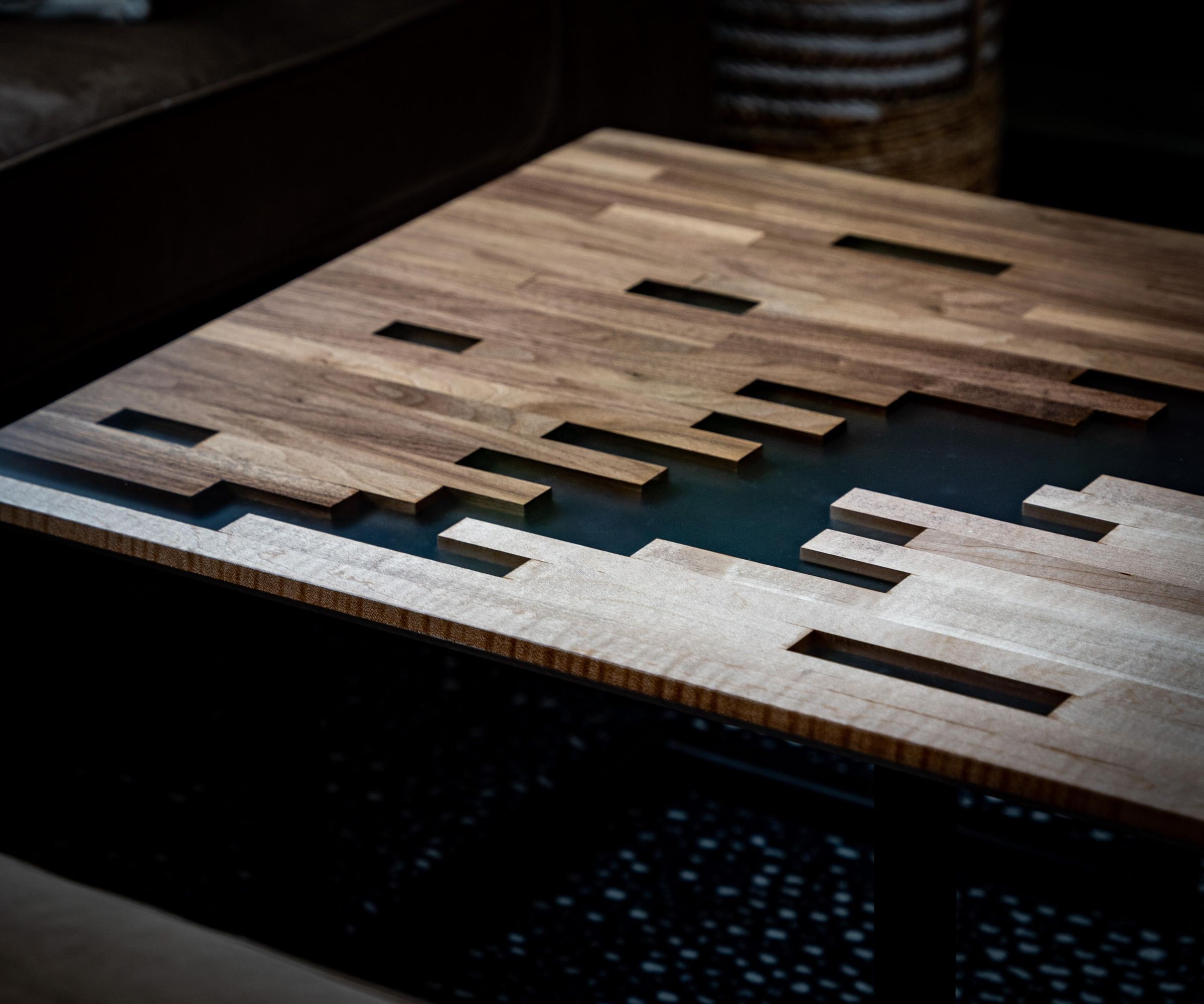 Pixelated Clear Epoxy Table : 20 Steps (with Pictures) - Instructables