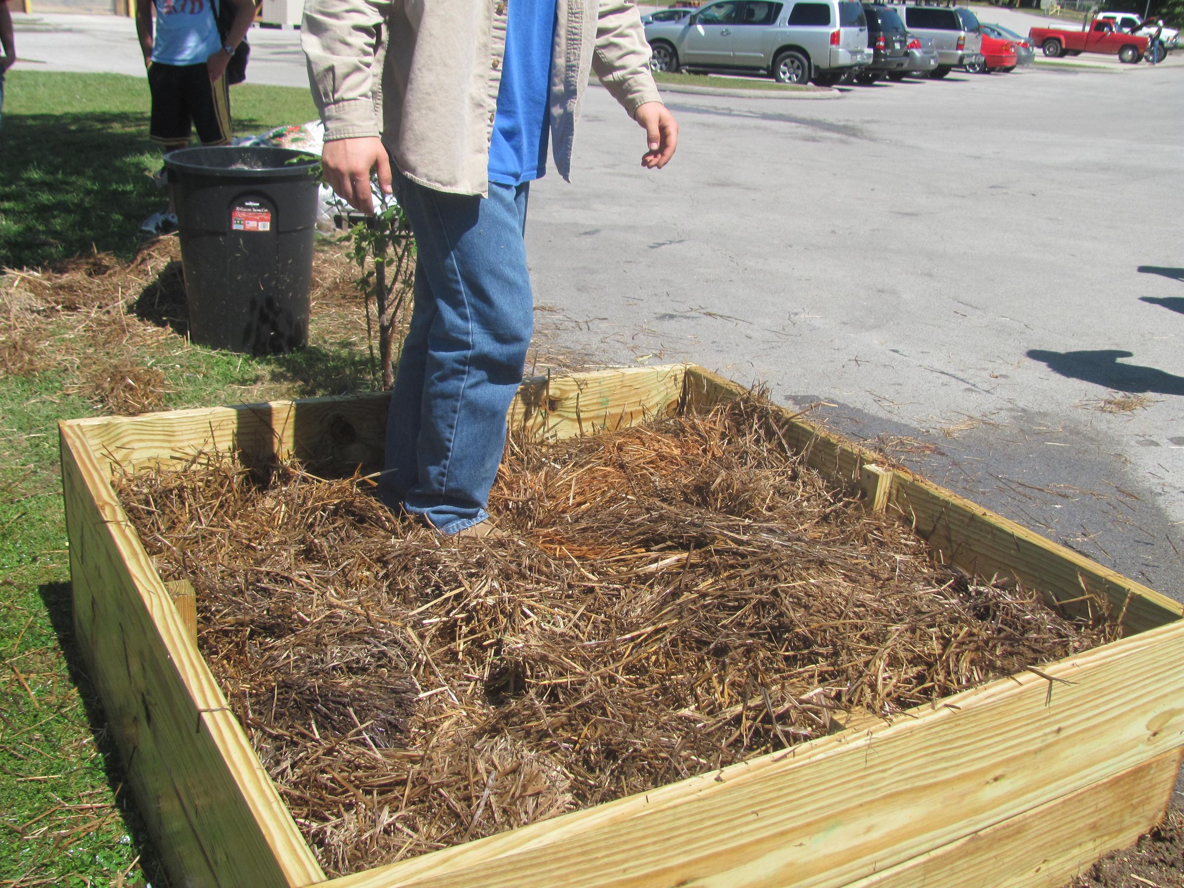Lasagna Garden From Start to Finish. By: SHS! : 10 Steps - Instructables