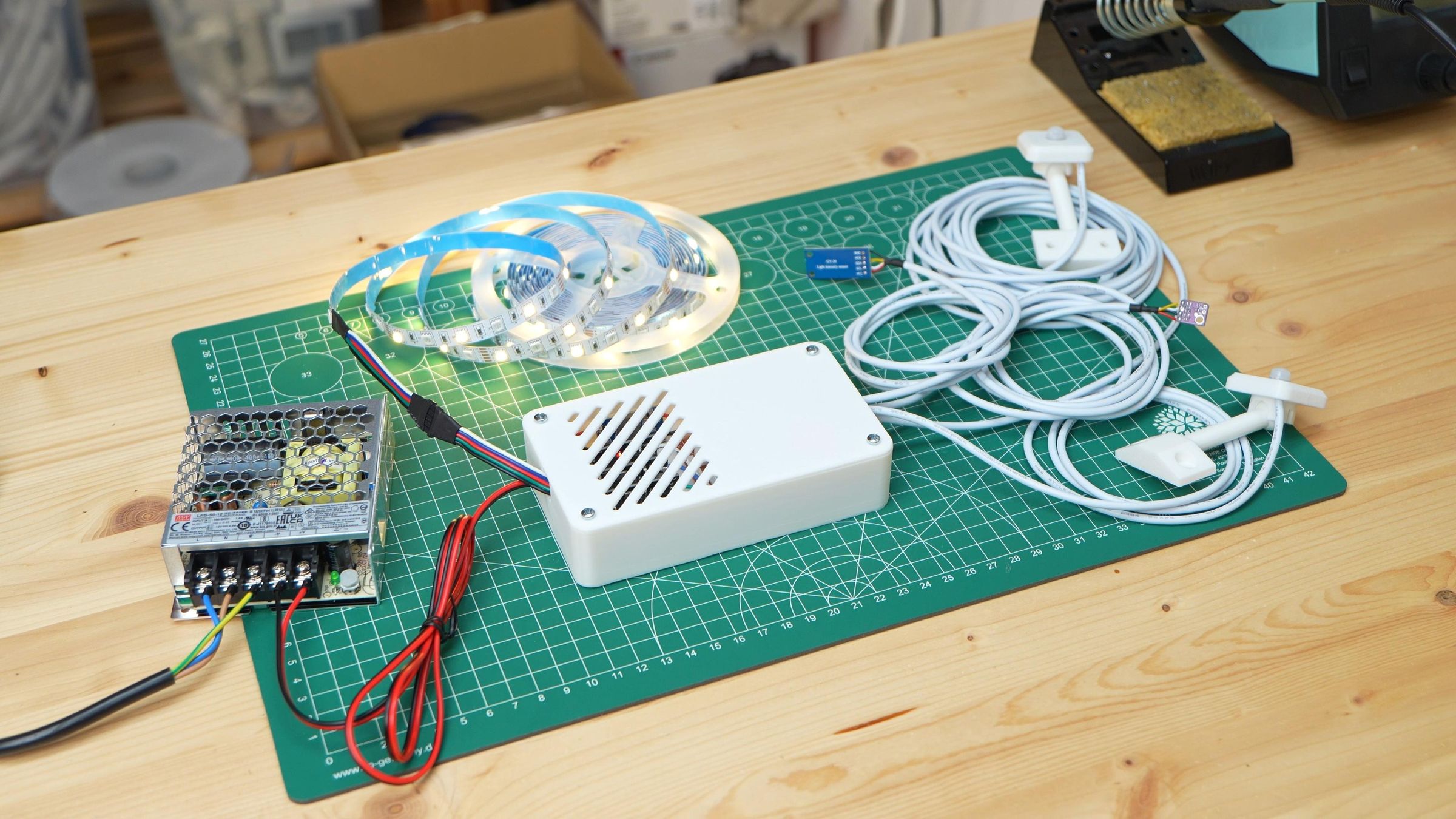 All-in-one RGBW LEDs Controller With Temperature and PIR Sensors! : 10 Steps (with Pictures ...