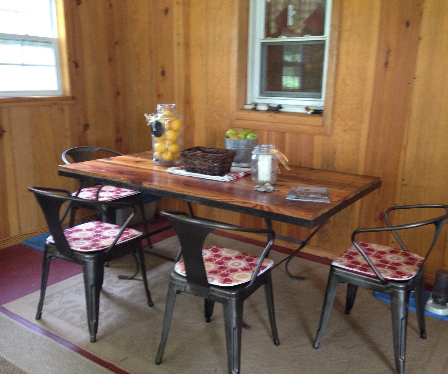 Recycled Table : 7 Steps (with Pictures) - Instructables