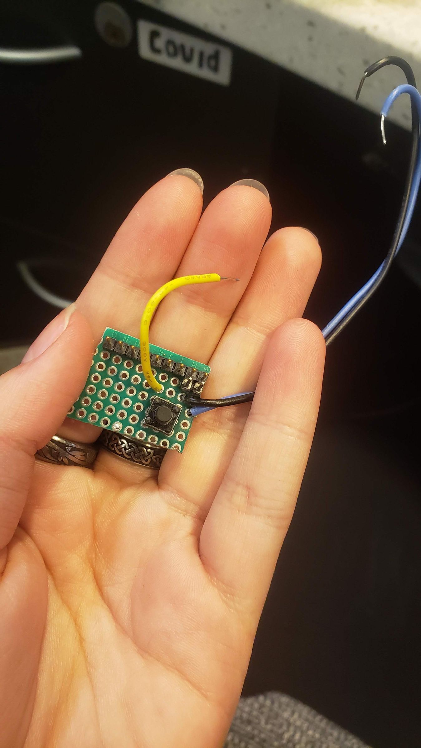 IDC 2 - Automatic Page Turner : 6 Steps - Instructables