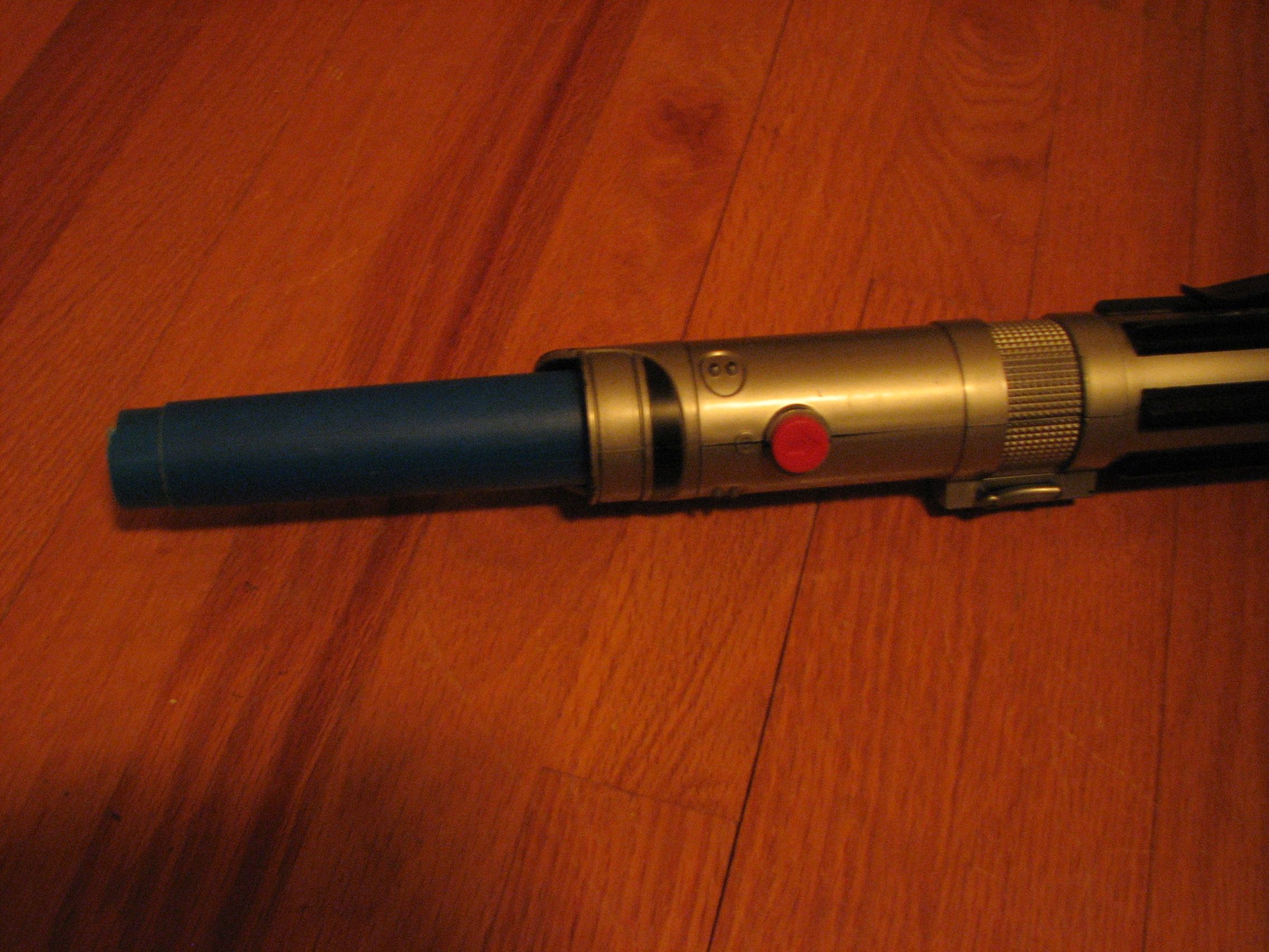 How to Make a Cool Lightsaber Flashlight! : 5 Steps - Instructables