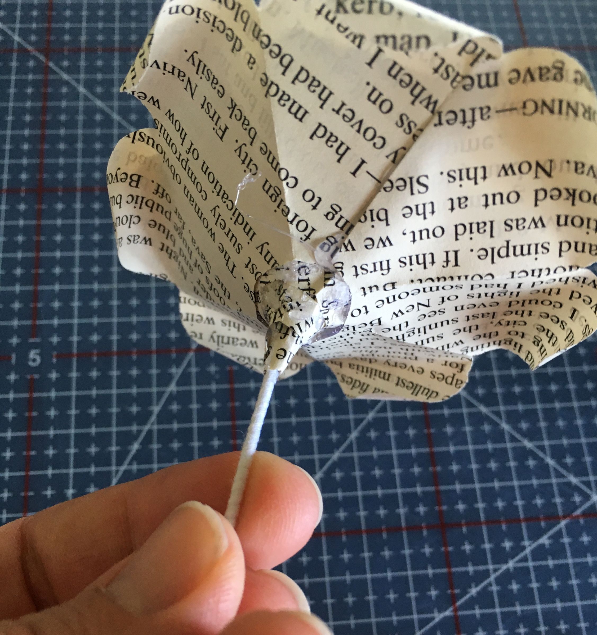 Book Page Roses : 5 Steps (with Pictures) - Instructables