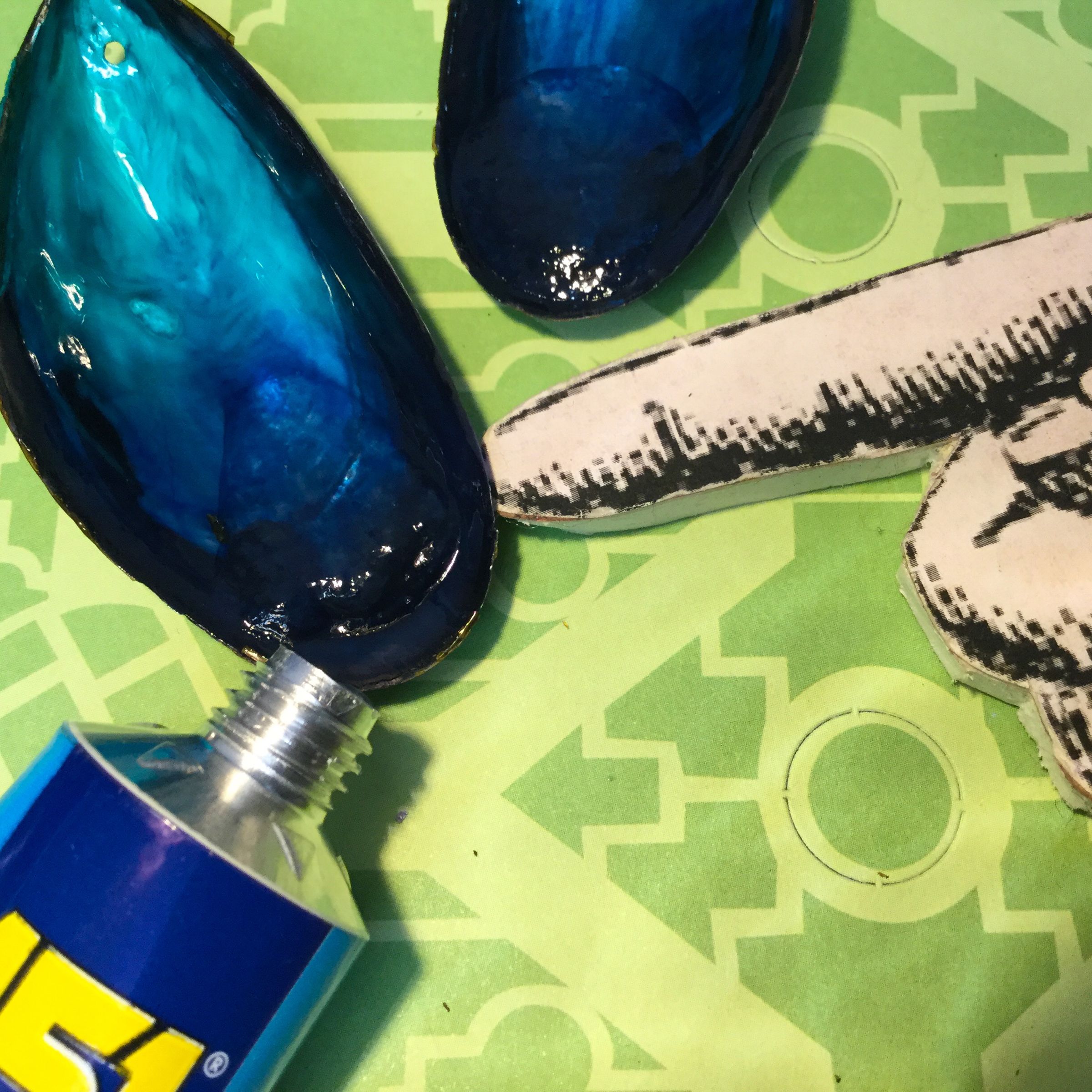 RECYCLE YOUR DINNER! Mussel Jewellery : 7 Steps - Instructables