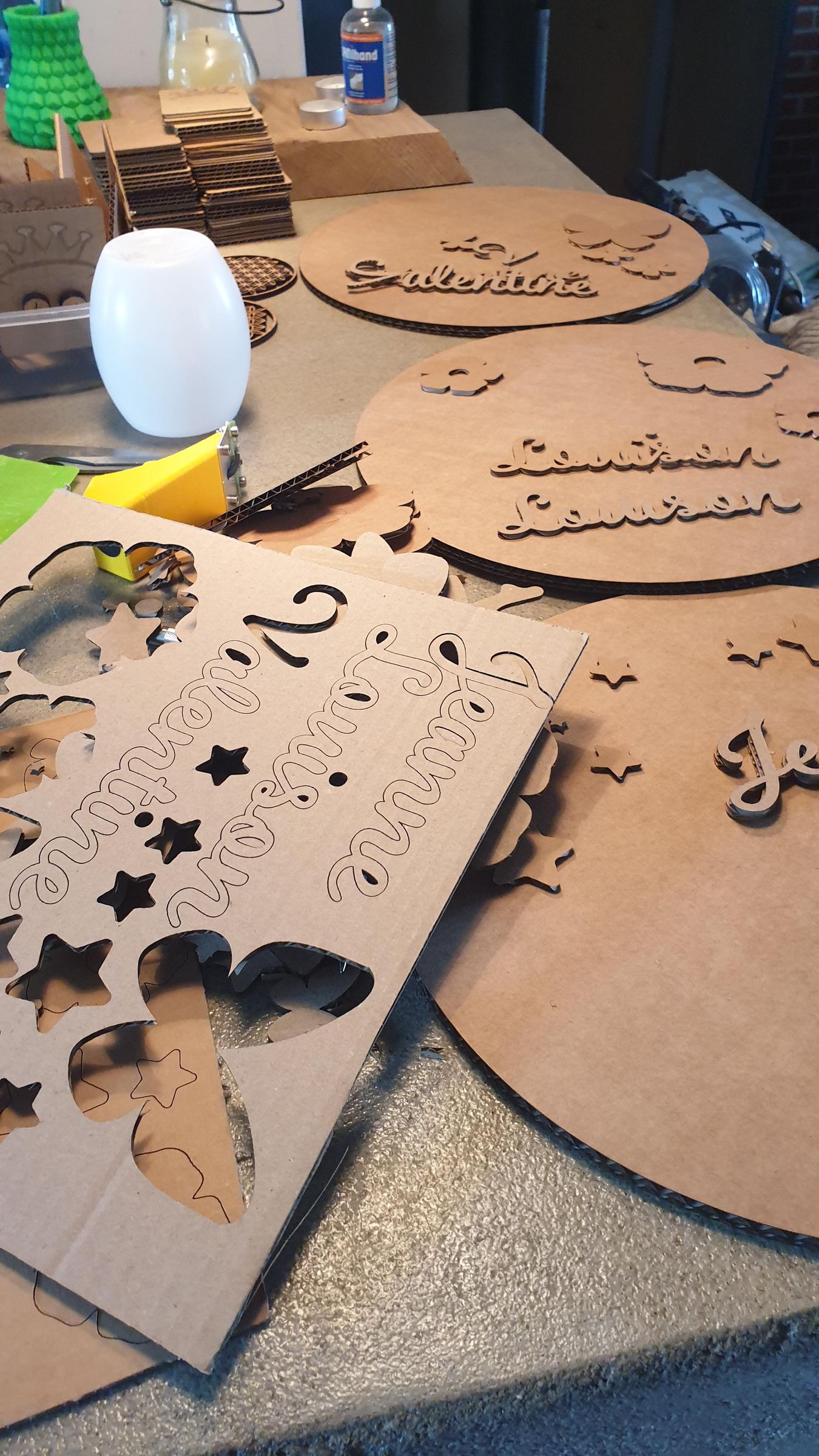 Kid Name Circle Board : 5 Steps (with Pictures) - Instructables