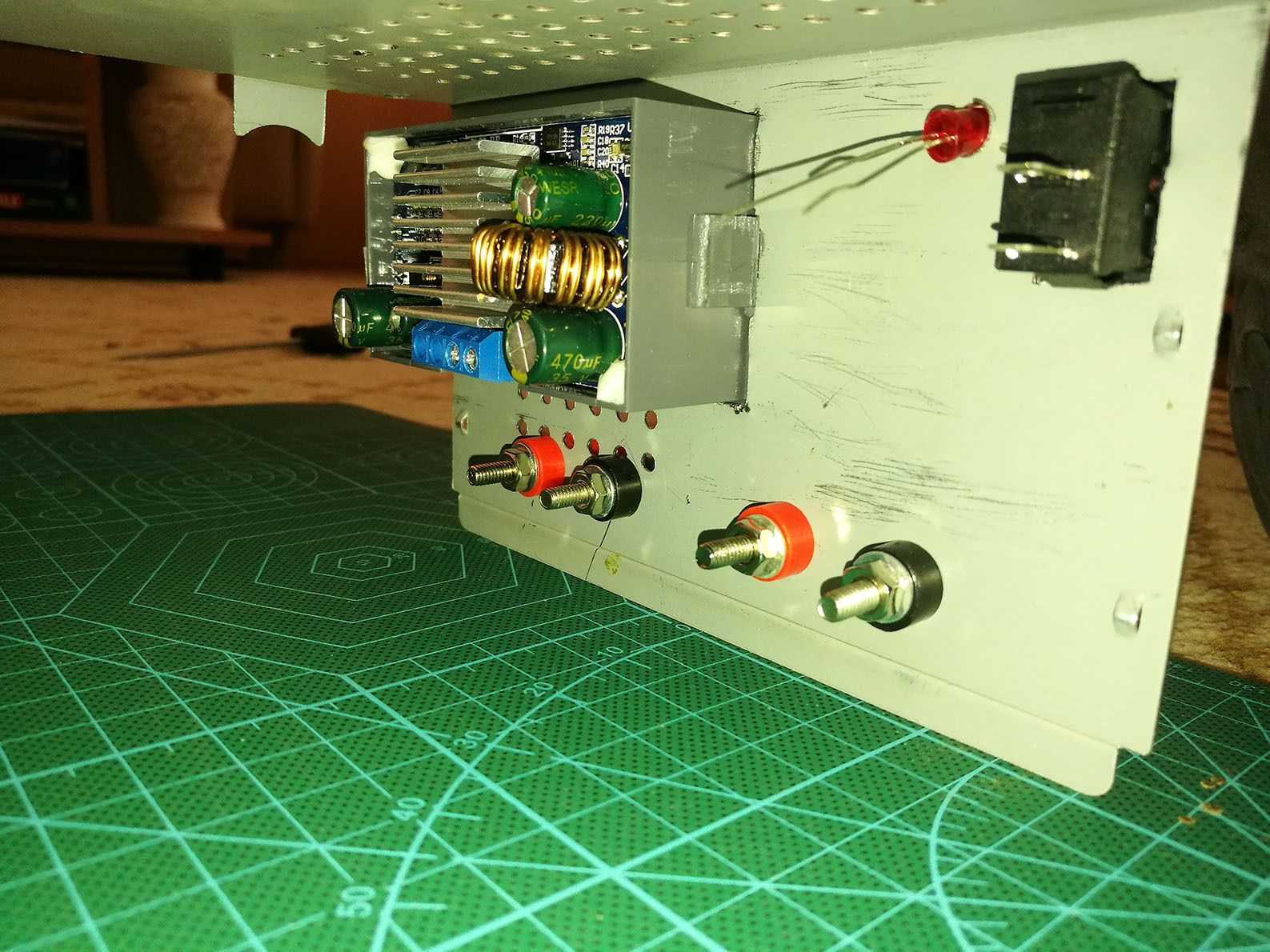 Laboratory Power Supply From Old ATX : 8 Steps (with Pictures ...