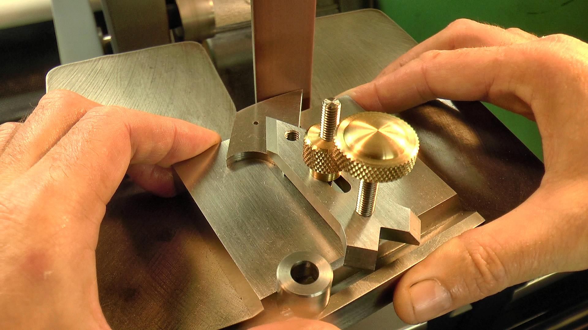 Machining a Finger Plate Clamping Tool : 11 Steps (with Pictures ...