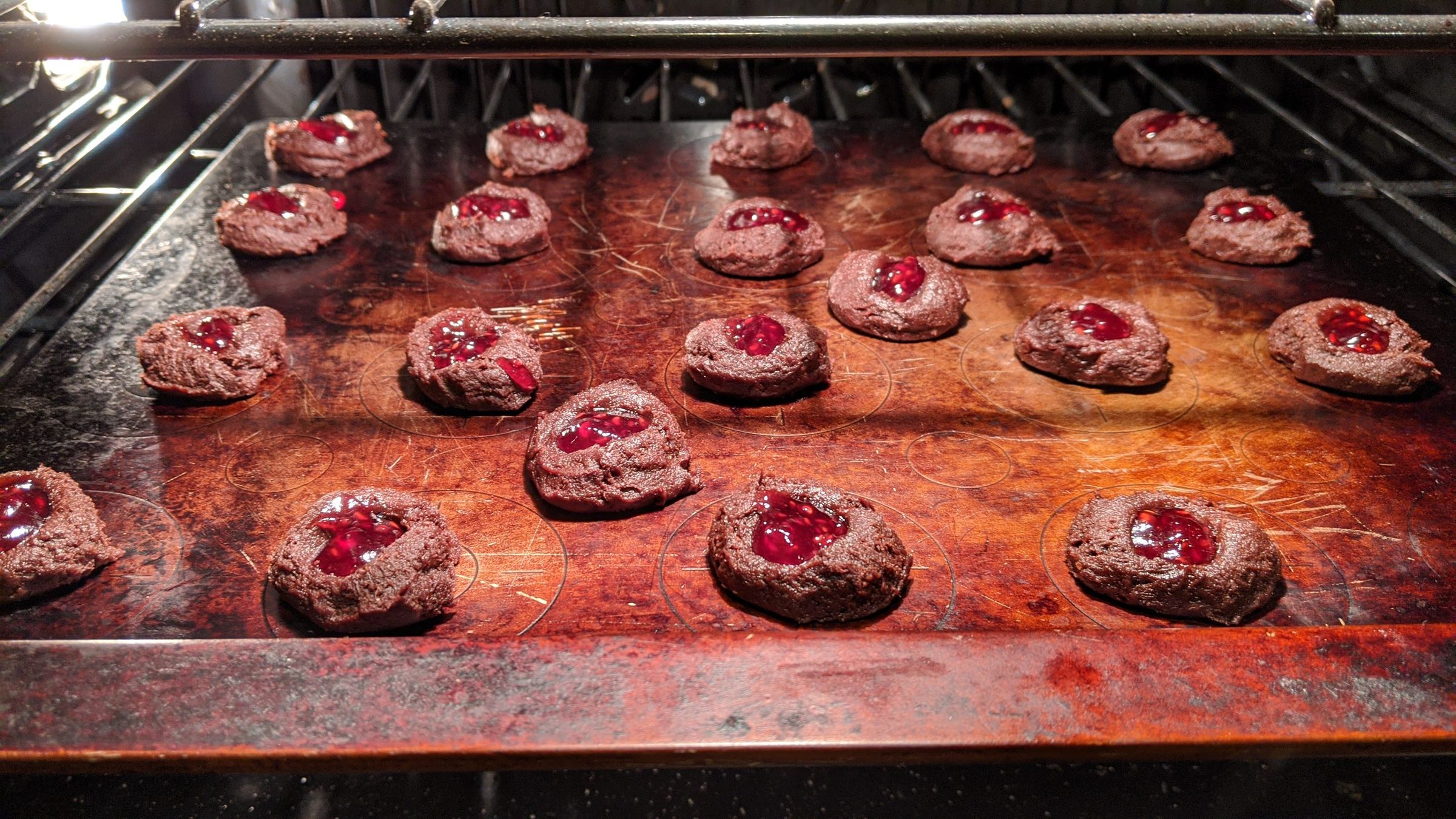 Dark Chocolate Raspberry Medallions : 6 Steps (with Pictures ...